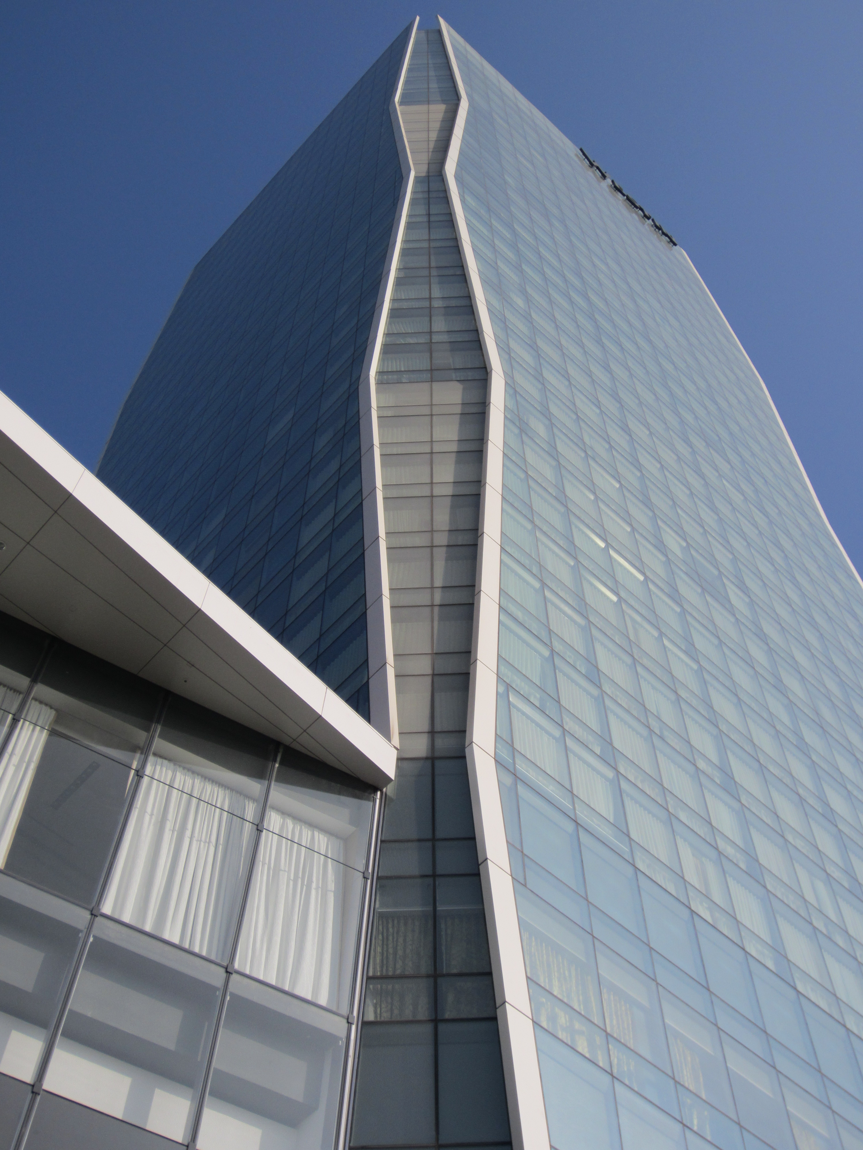 University of Miami Student Activities Center by Arquitectonica ...