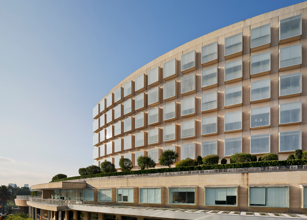 Idea 1087775: Antara Fashion Hall by Sordo Madaleno Arquitectos in ...