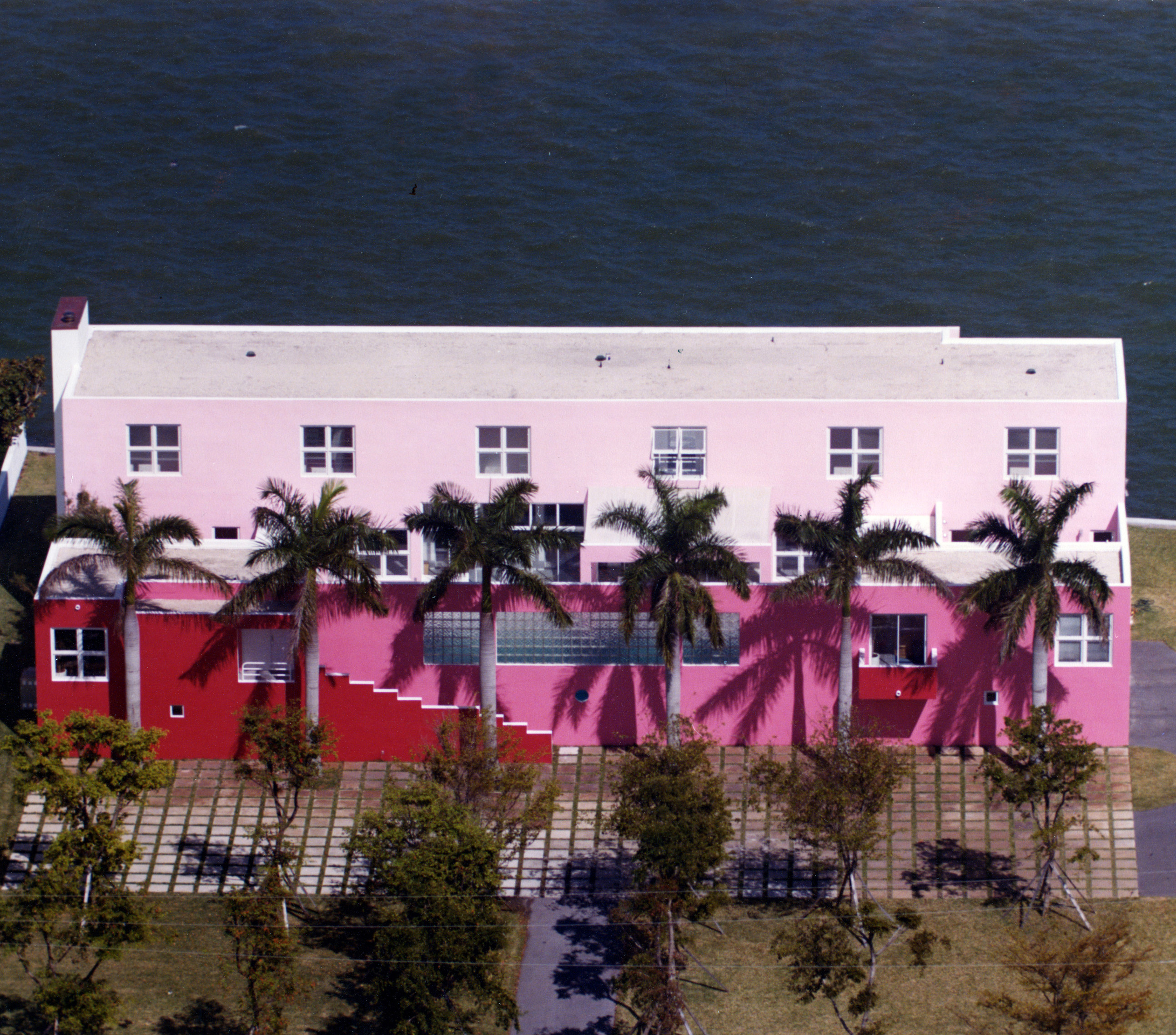Idea 1089120: Pink House by Arquitectonica in Miami, United States ...