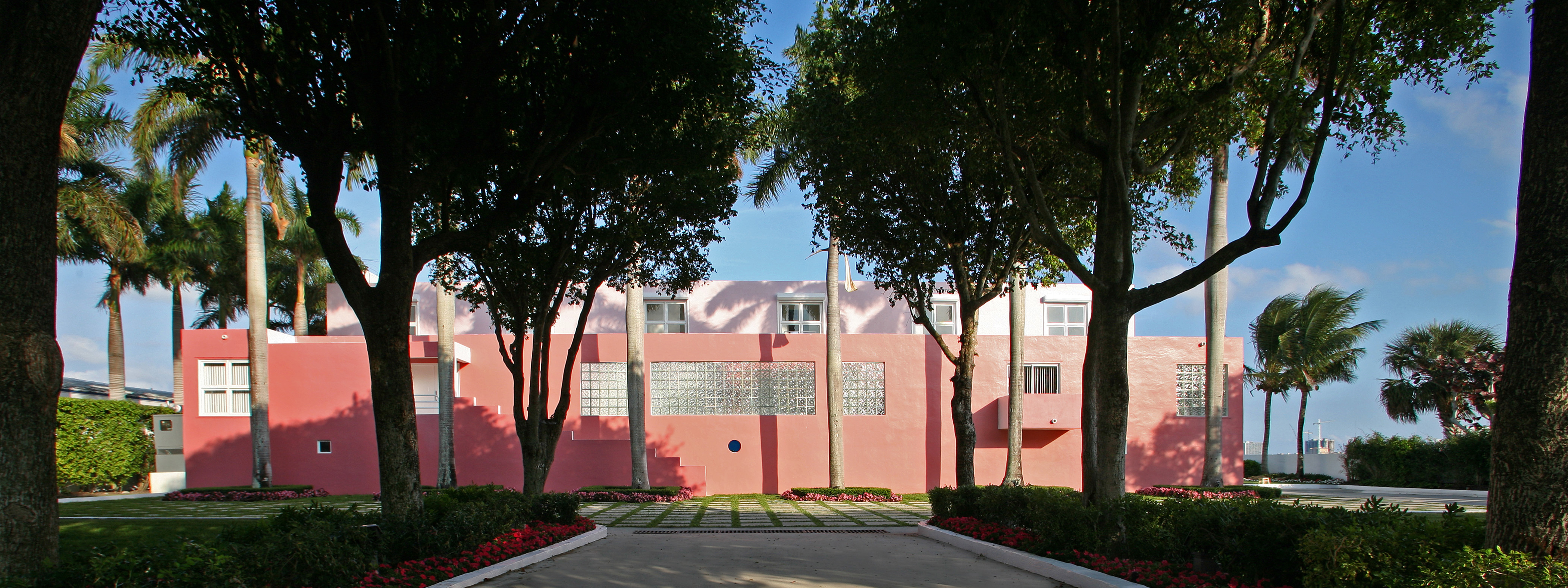 Pink House by Arquitectonica - Architizer