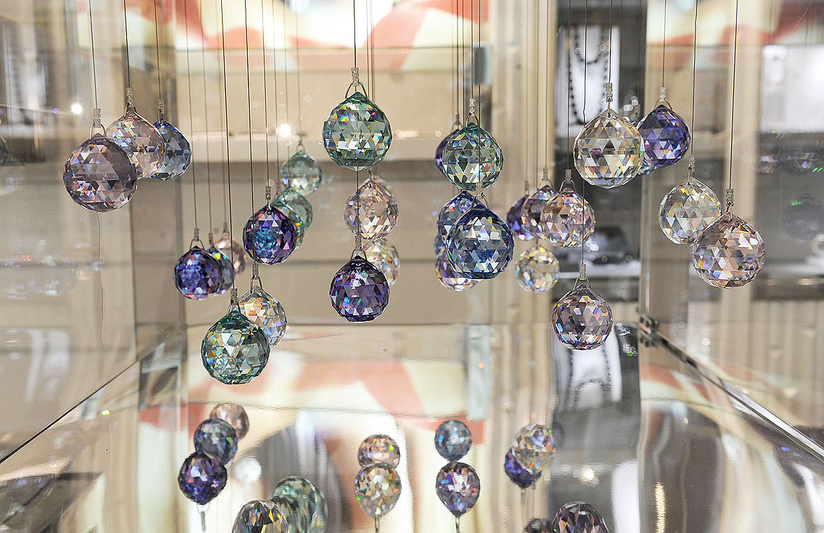 SWAROVSKI, LUXURY RETAIL by INTERIOR DESIGN BY STUDIOFORMA ARCHITECTS ...