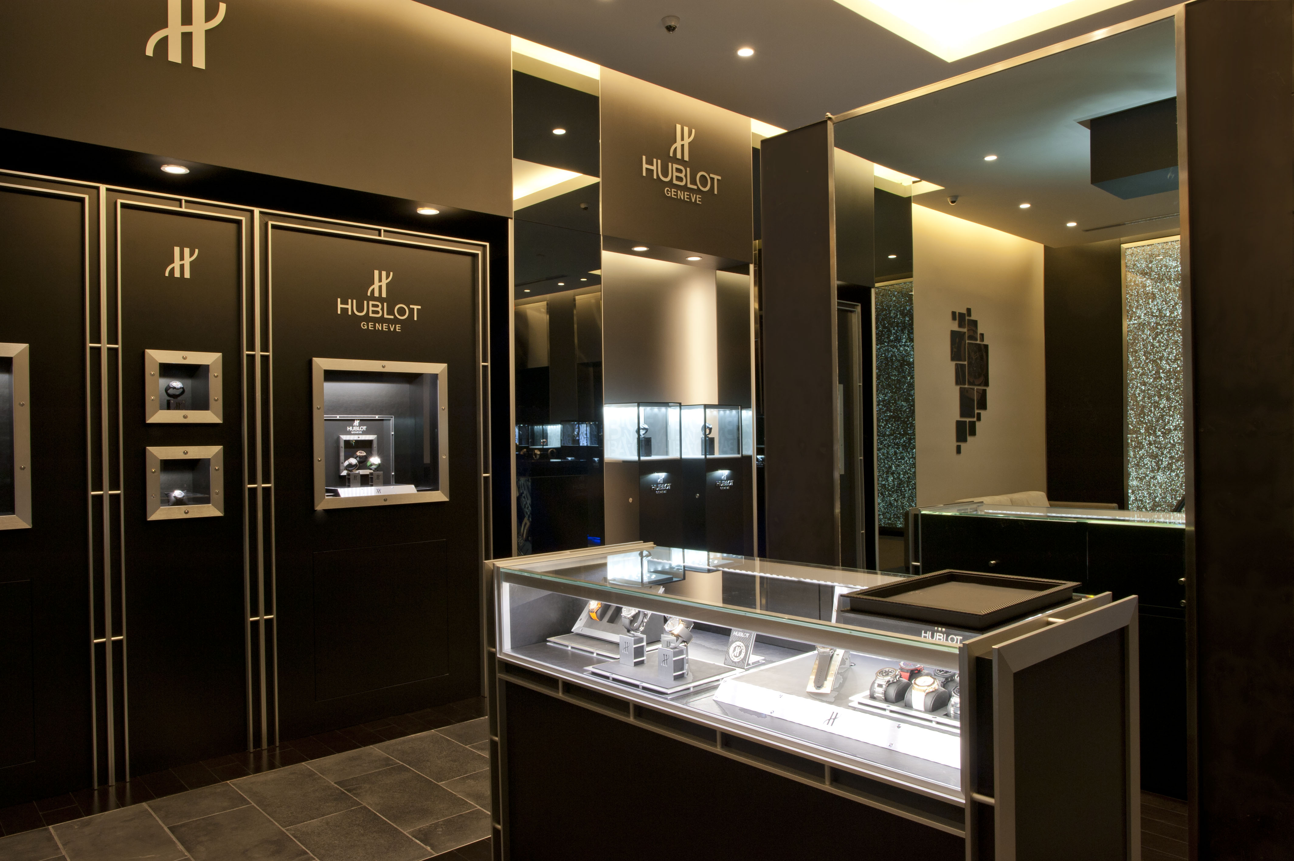 HUBLOT, LUXURY RETAIL by INTERIOR DESIGN BY STUDIOFORMA ARCHITECTS ...