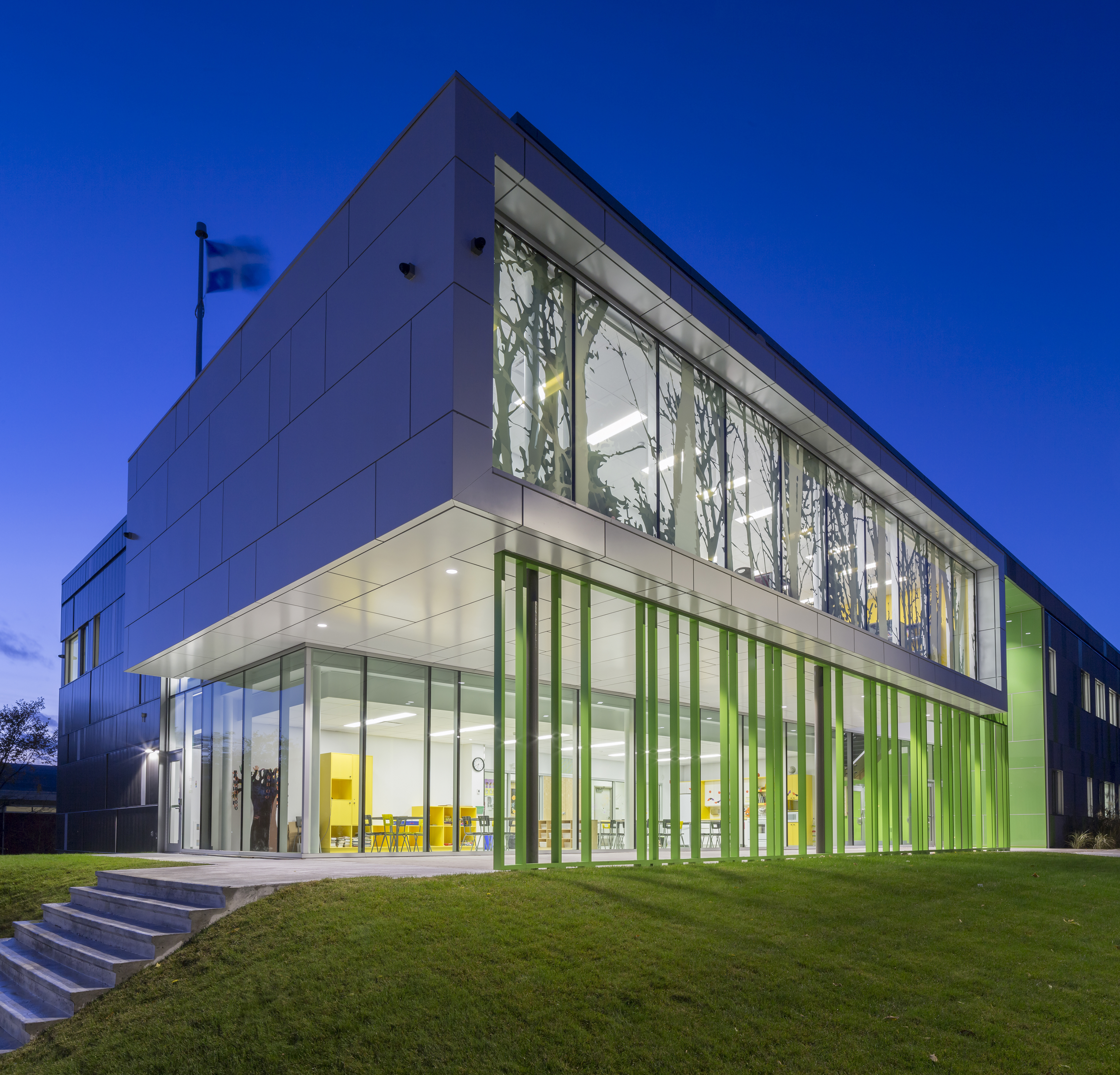 Centre sportif Marc-Simoneau phase 2 | Soccer by CCM2 Architectes ...