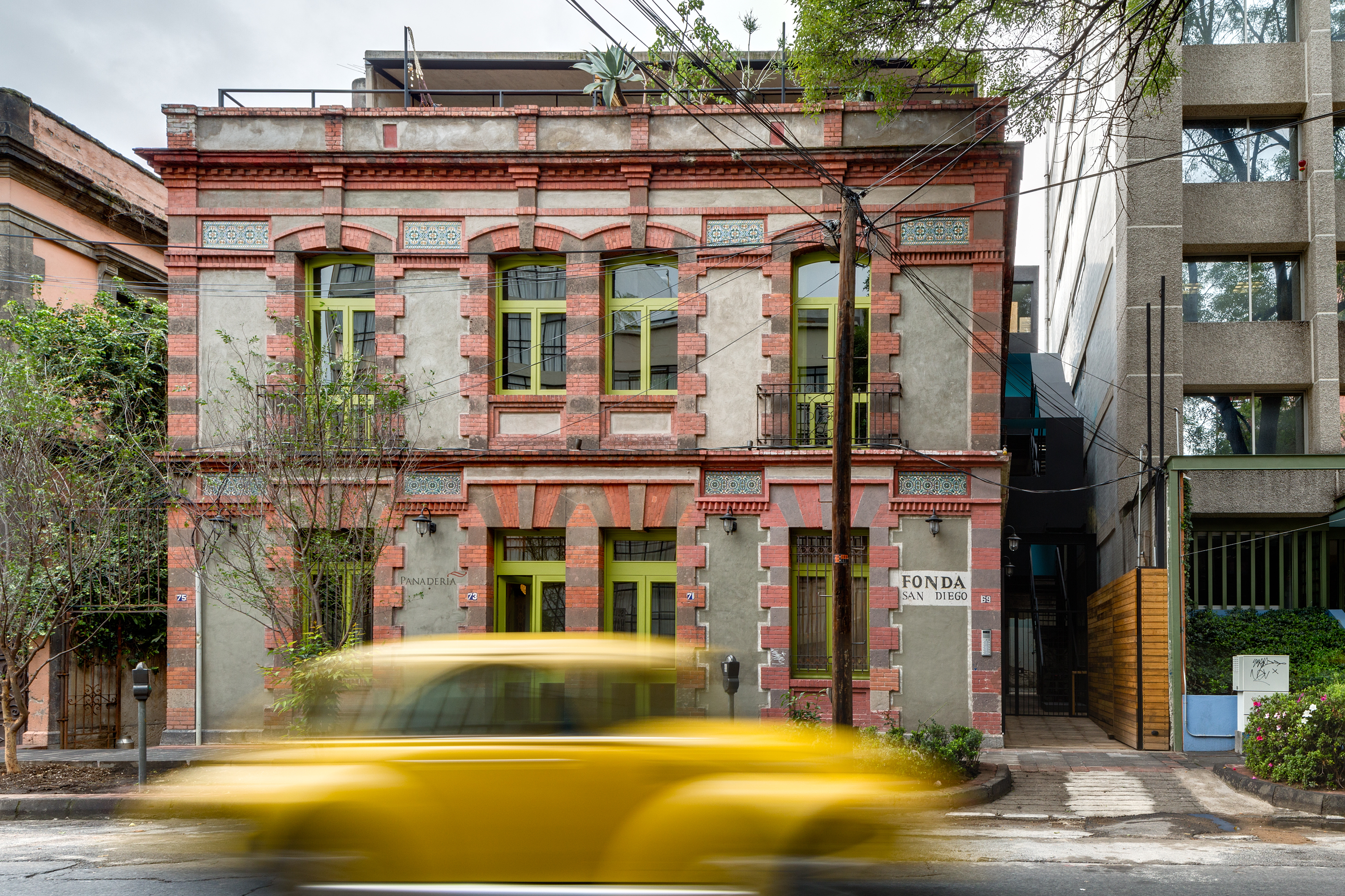 CMN Pop Up Store by AT103 - Architizer