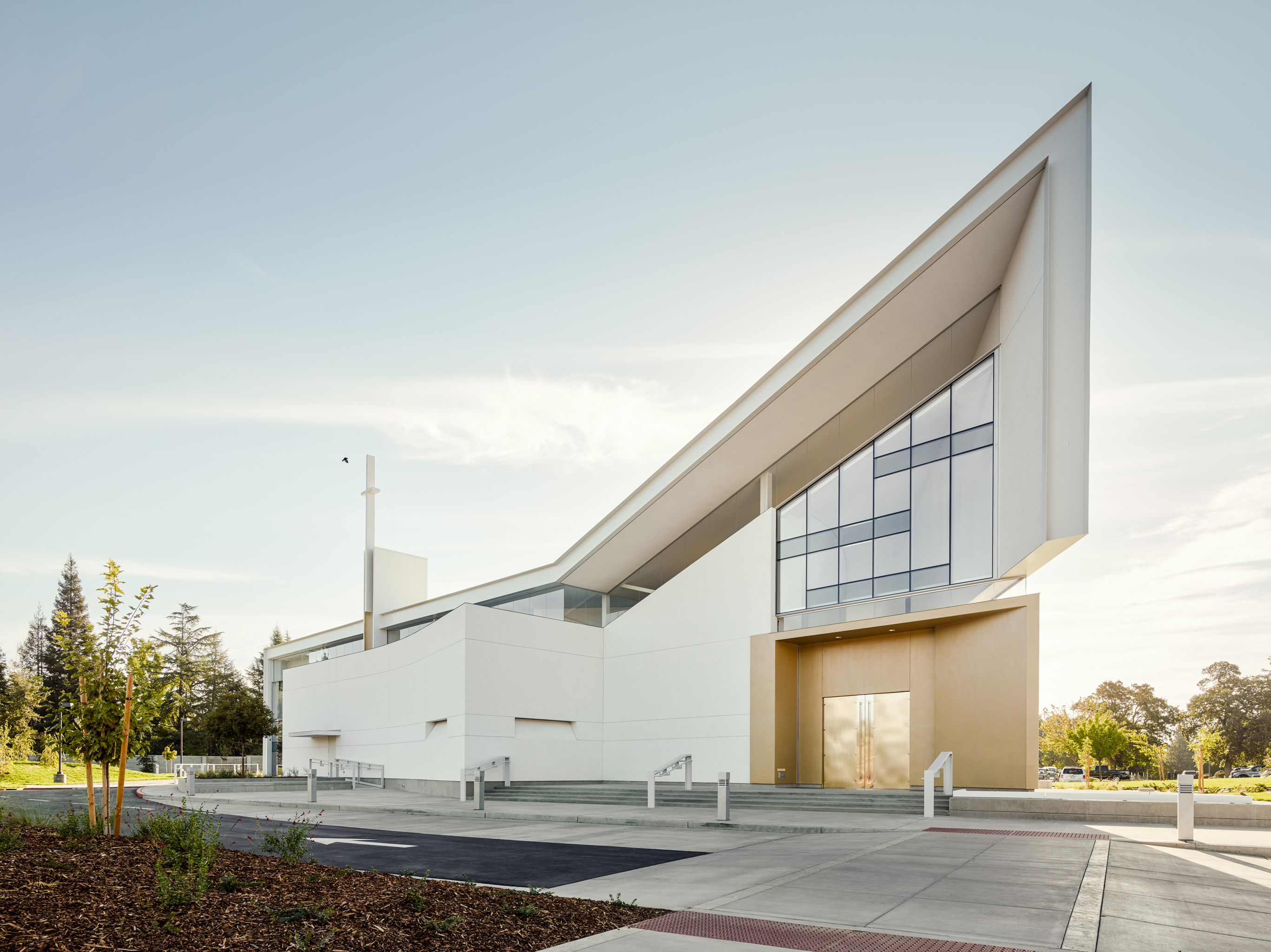 Jesuit High School Chapel of the North American Martyrs by Hodgetts ...