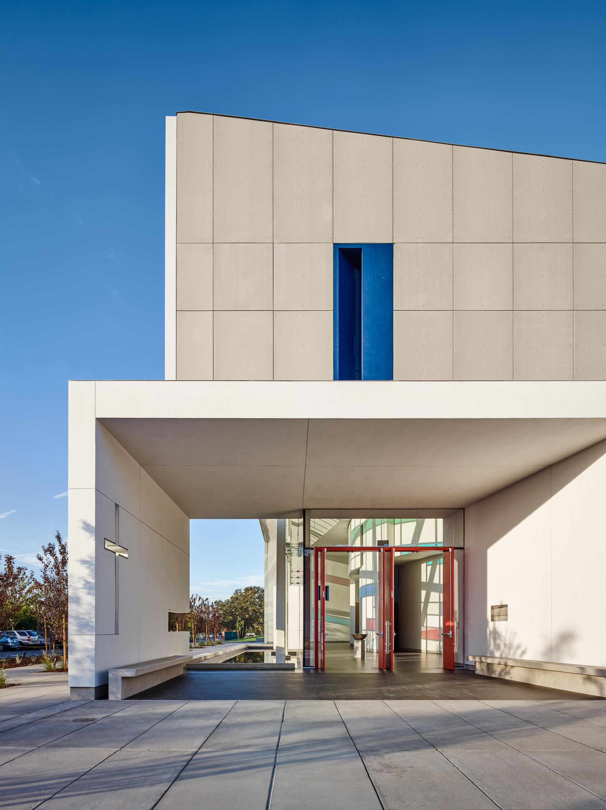 Jesuit High School Chapel of the North American Martyrs by Hodgetts ...