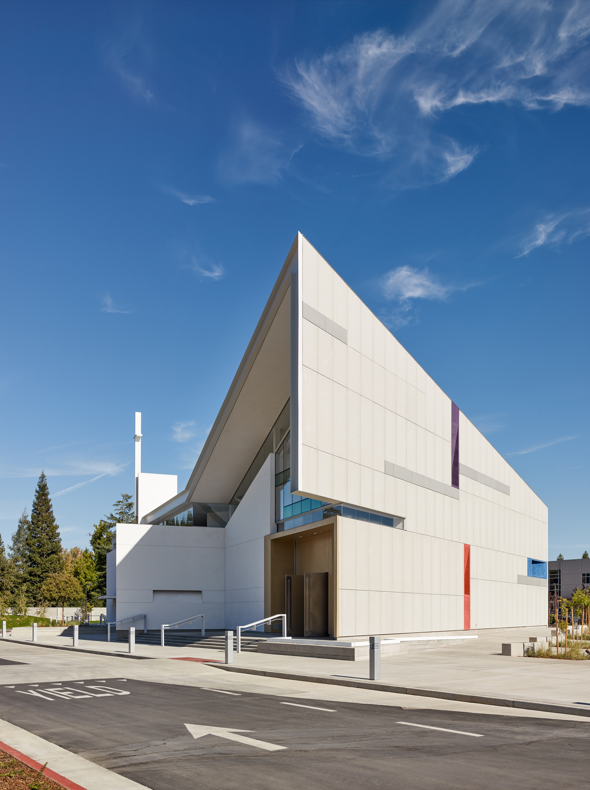 Jesuit High School Chapel of the North American Martyrs by Hodgetts ...