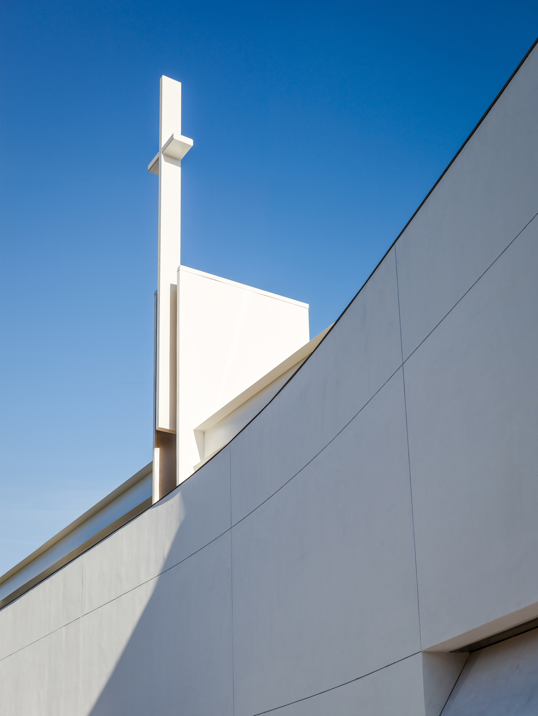 Jesuit High School Chapel of the North American Martyrs by Hodgetts ...