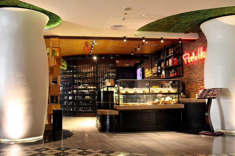 WHIZ PRIME HOTEL & PORTABLE BAR & RESTAURANT by Julio Architect ...