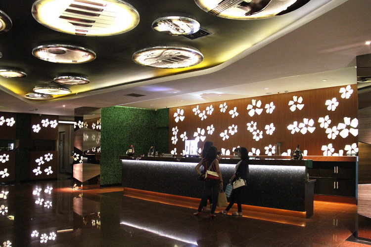 WHIZ PRIME HOTEL & PORTABLE BAR & RESTAURANT by Julio Architect ...