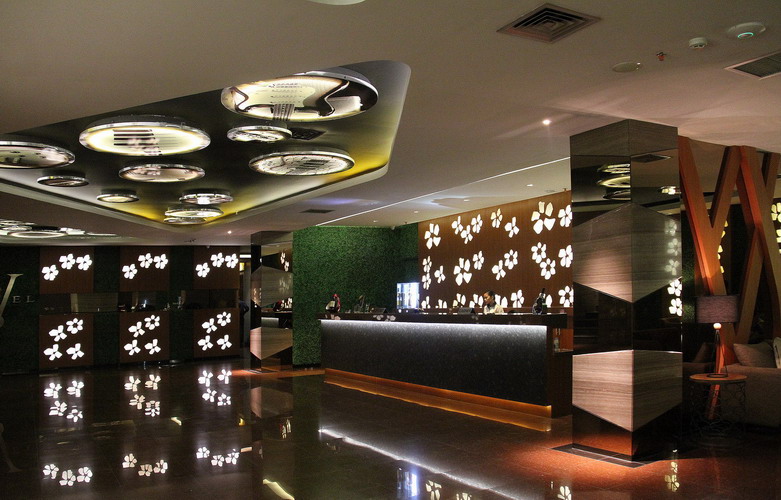 WHIZ PRIME HOTEL & PORTABLE BAR & RESTAURANT by Julio Architect ...