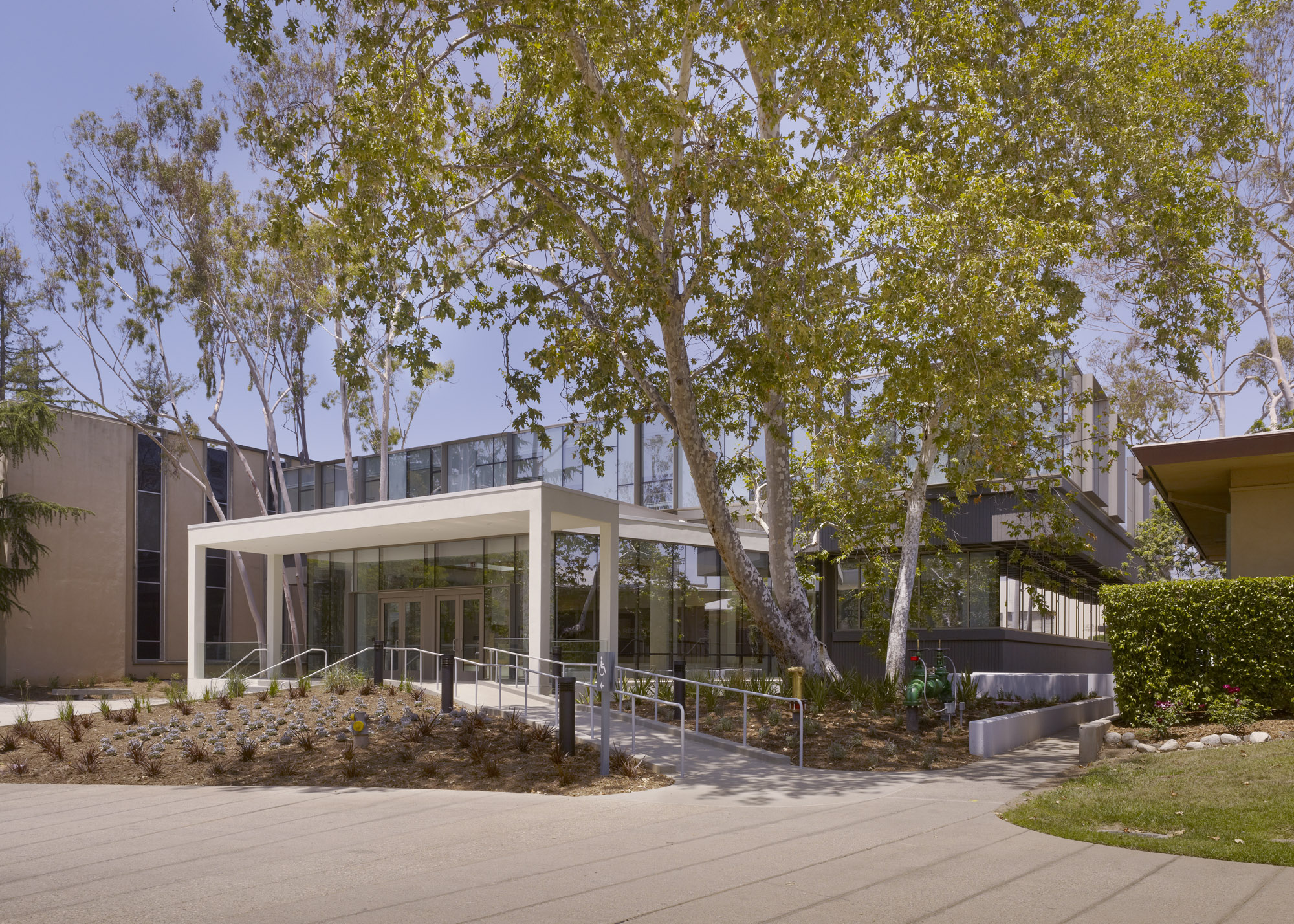 Resnick Sustainability Institute and Joint Center for Artificial ...