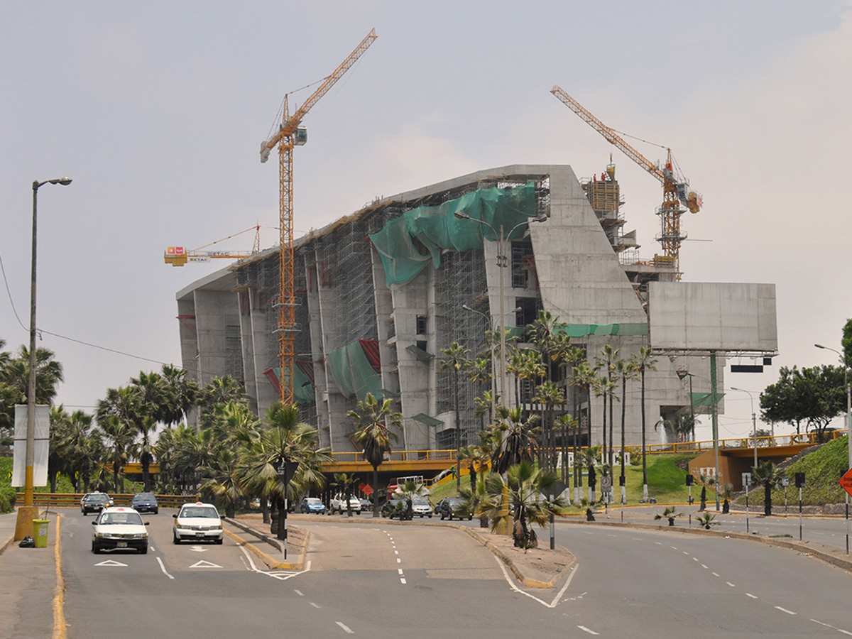 UNIVERSIDAD DE INGENIERÍA Y TECNOLOGÍA – UTEC - Architizer