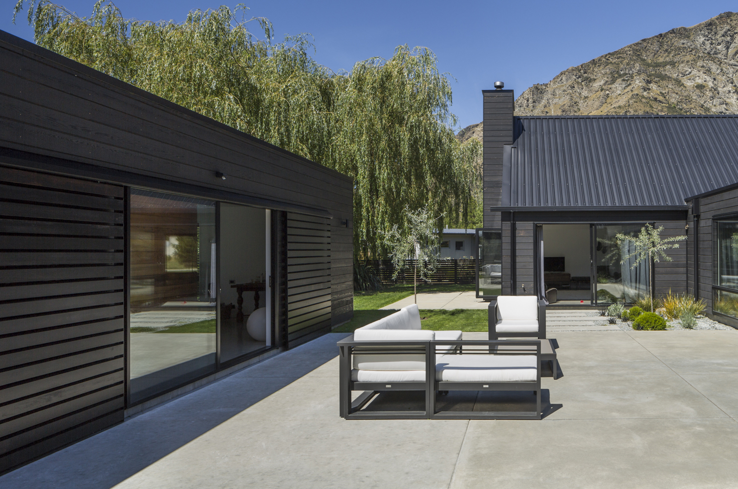 Contemporary Sleepout by Team Green Architects - Architizer