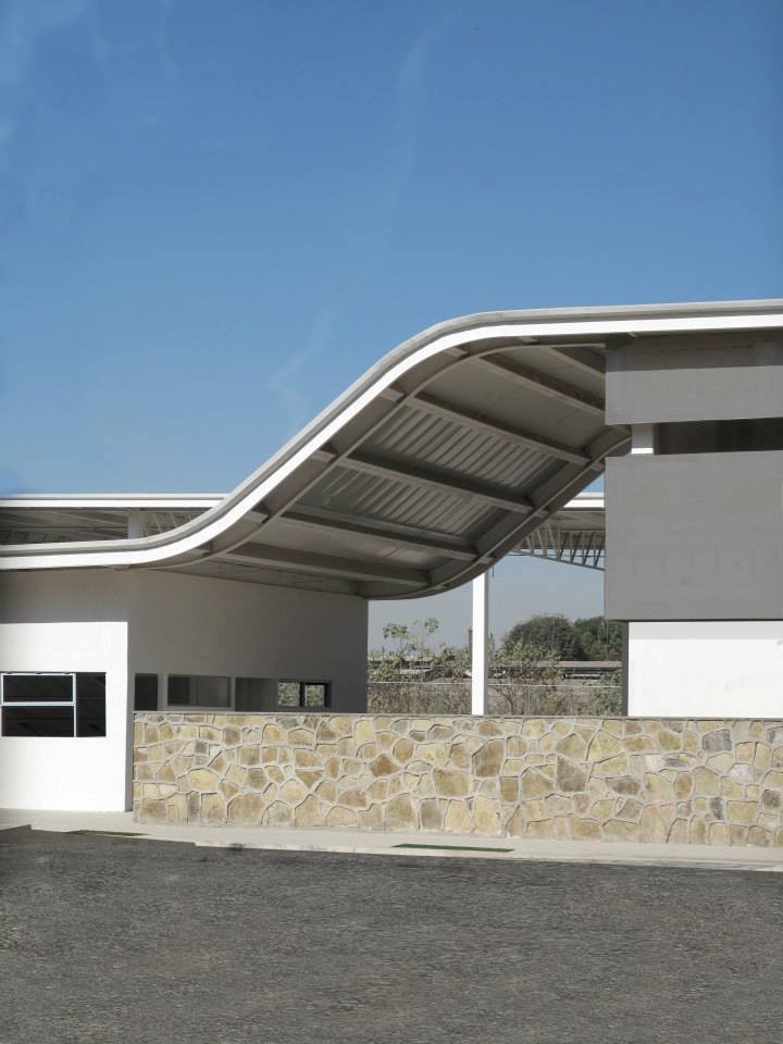 GEN Industrial Corporate Offices by Estudio Esteban Cervantes ...
