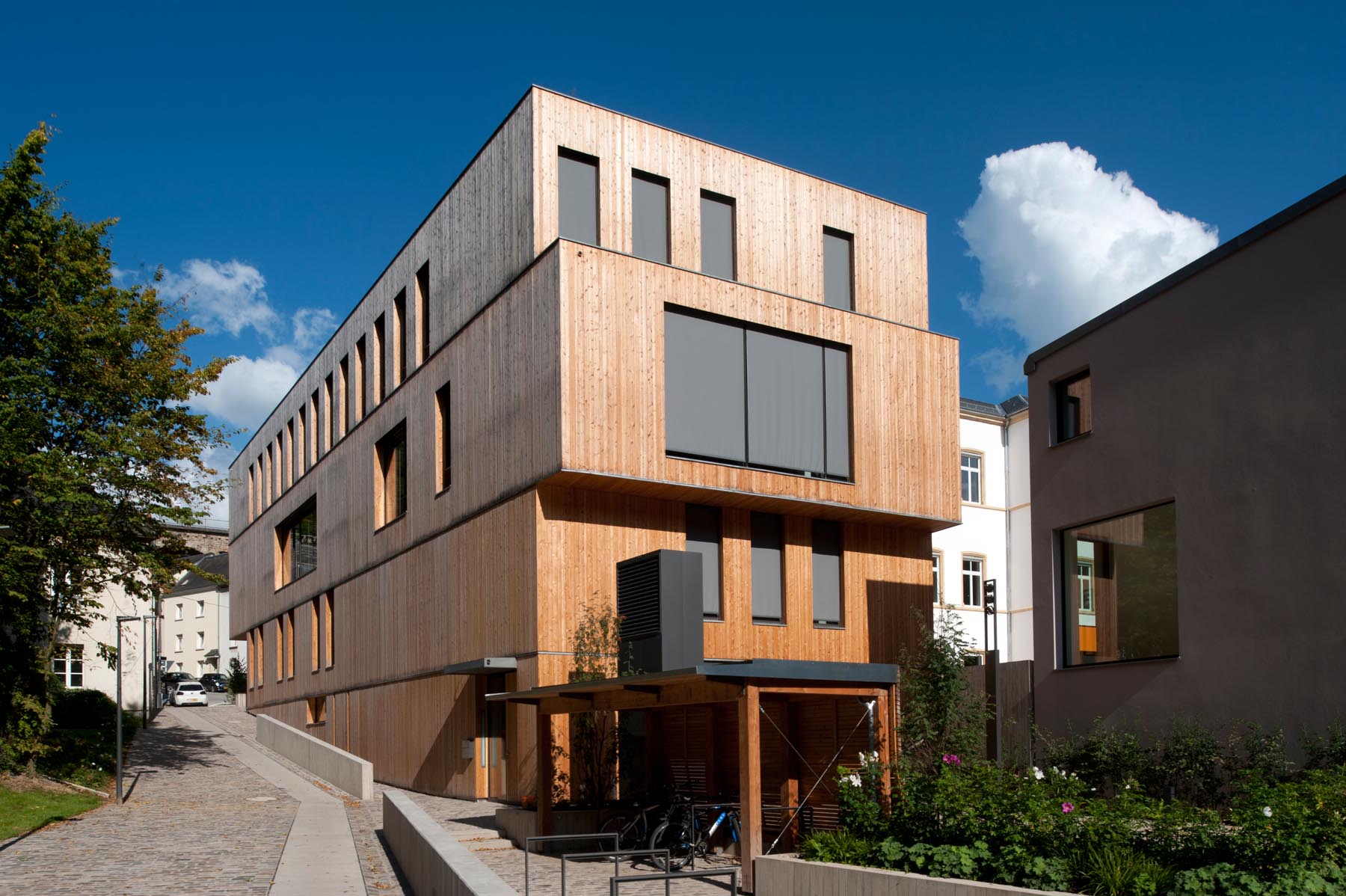 Newteam Office Building BMBT by STEINMETZDEMEYER architects - Architizer