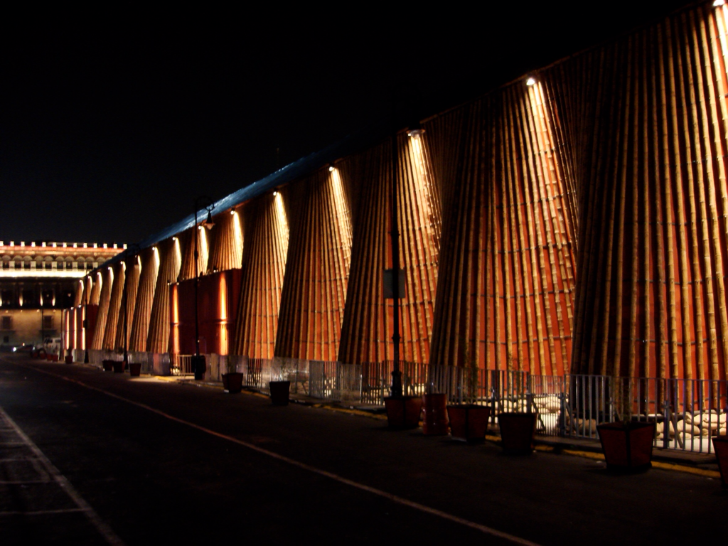 The Nomadic Museum - Architizer