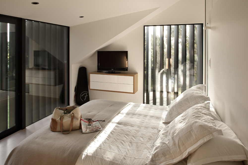 Stradwick House by Space Division - Architizer