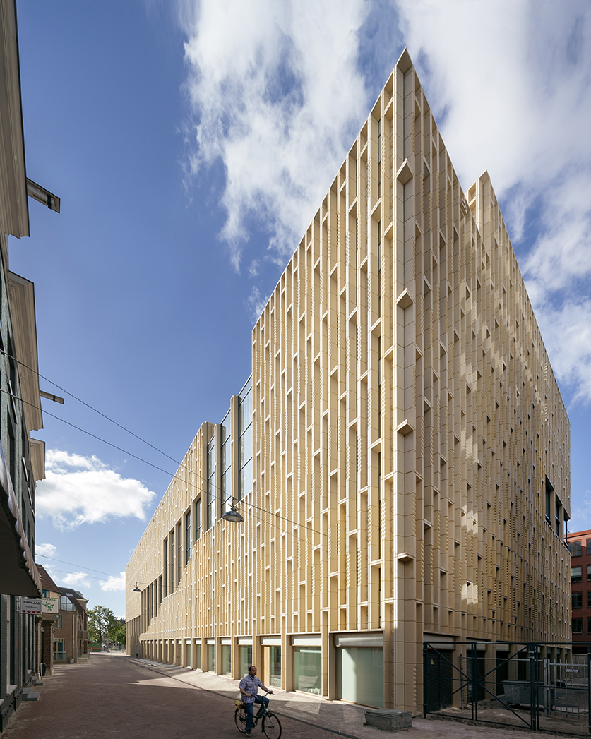 The Museum Aan de Stroom (MAS) by Neutelings Riedijk Architects ...