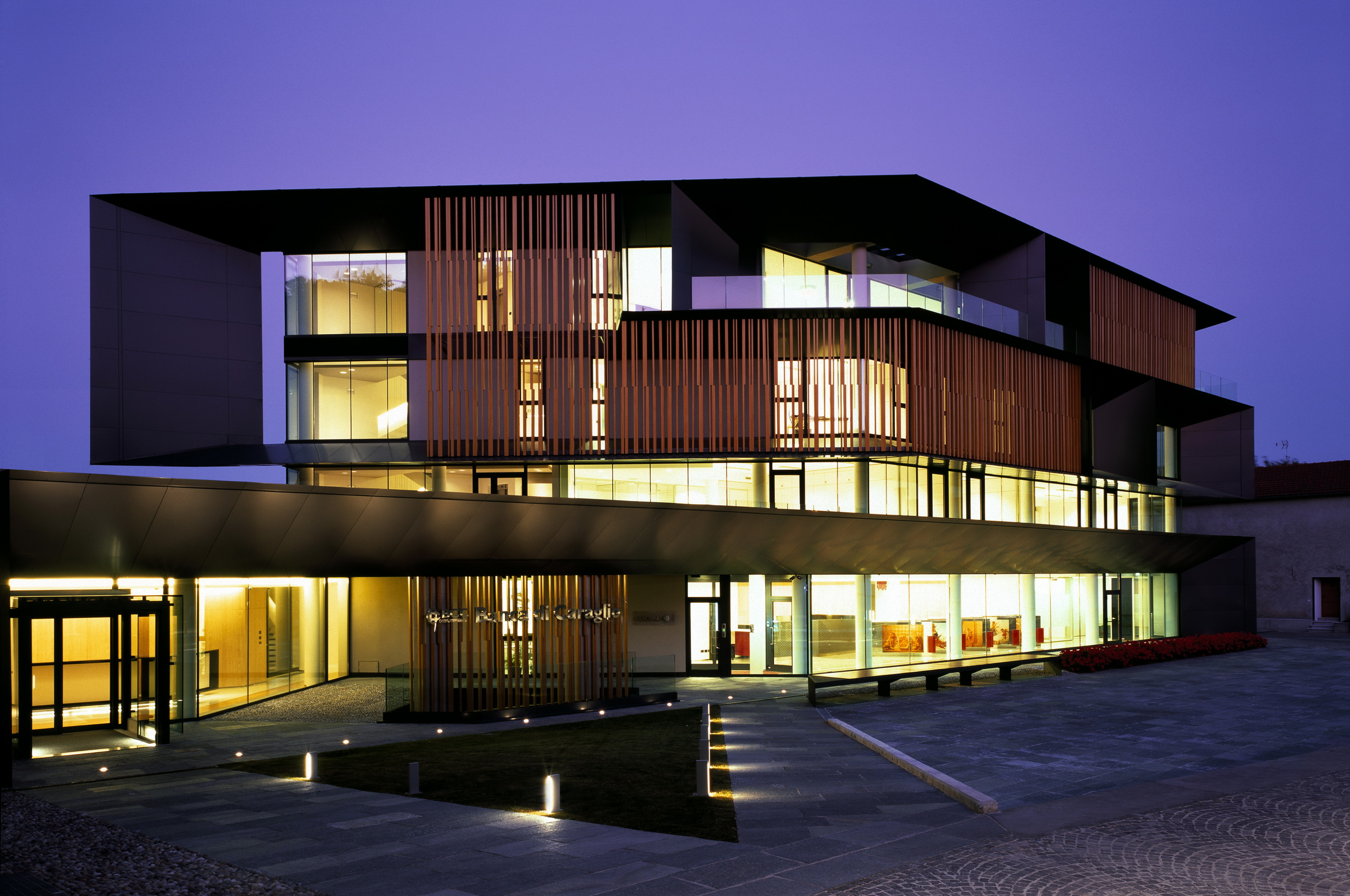 BCC Bank Caraglio by Studio Kuadra - Architizer