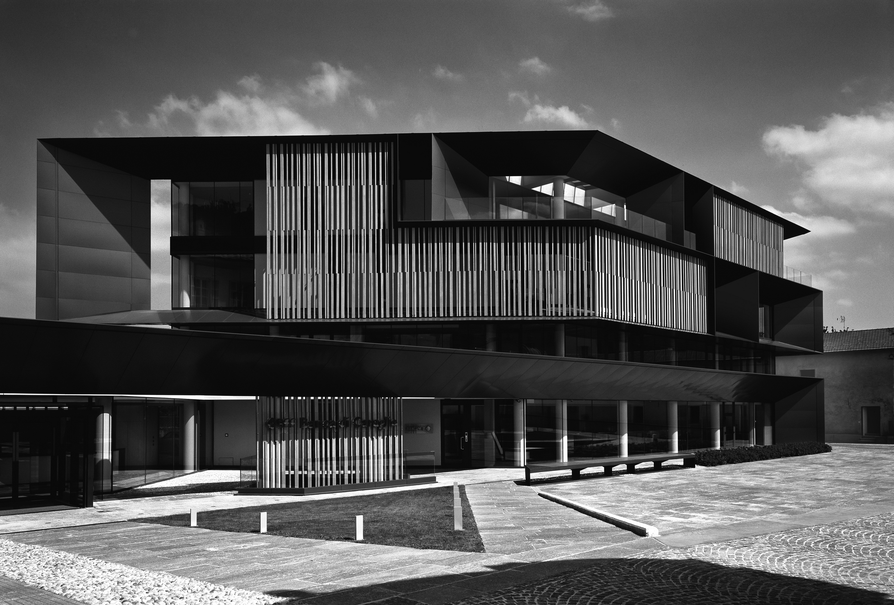 BCC Bank Caraglio by Studio Kuadra - Architizer