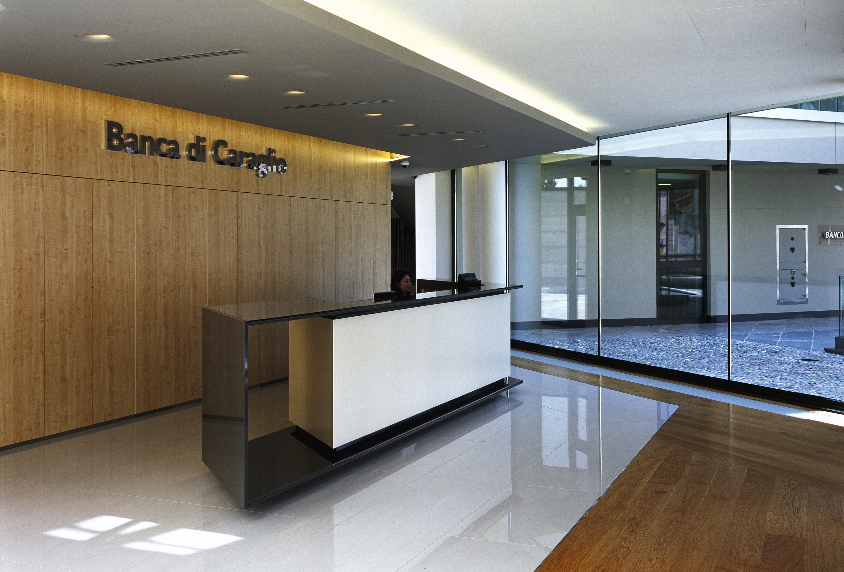 BCC Bank Caraglio by Studio Kuadra - Architizer