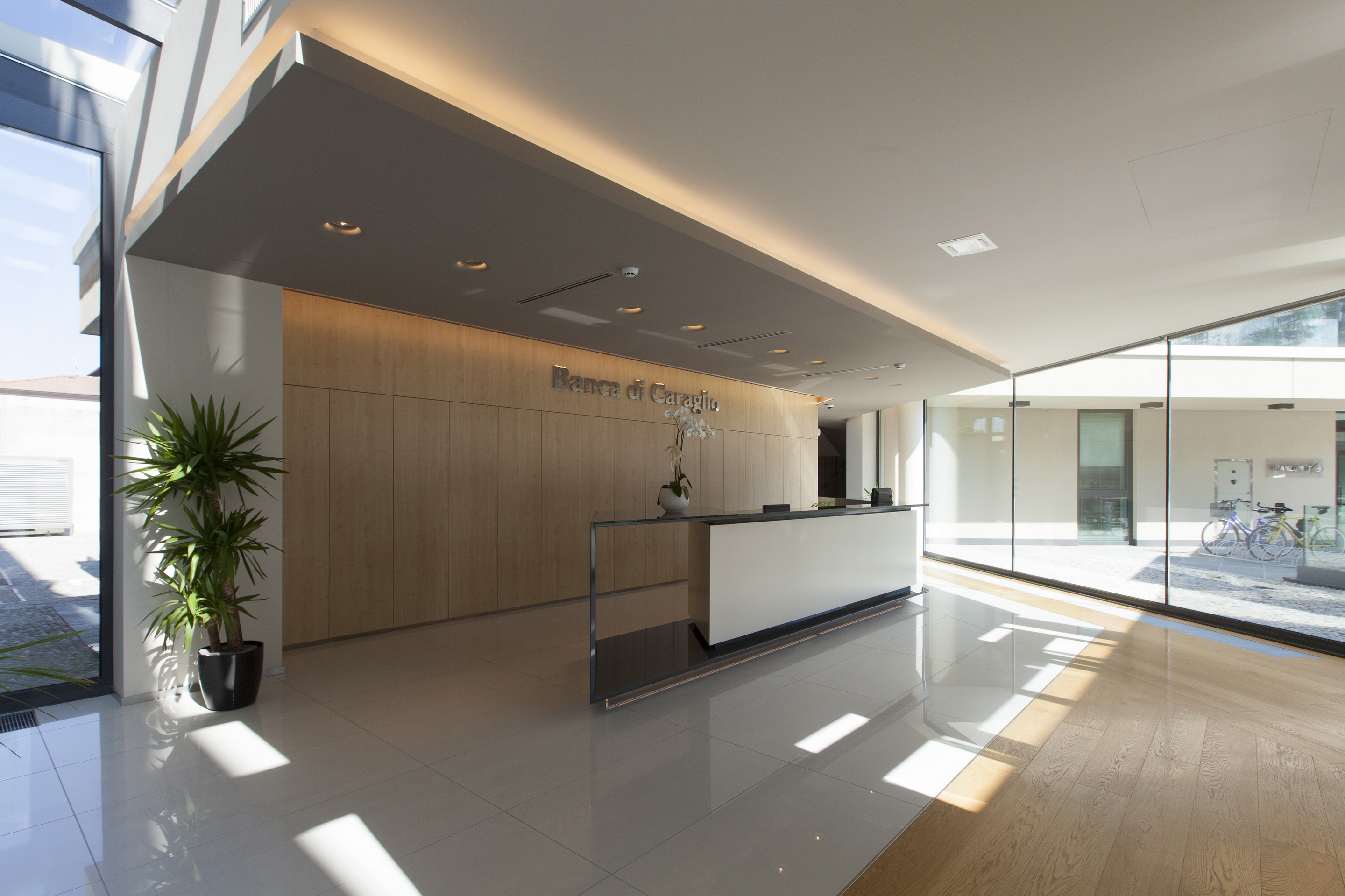 BCC Bank Caraglio by Studio Kuadra - Architizer