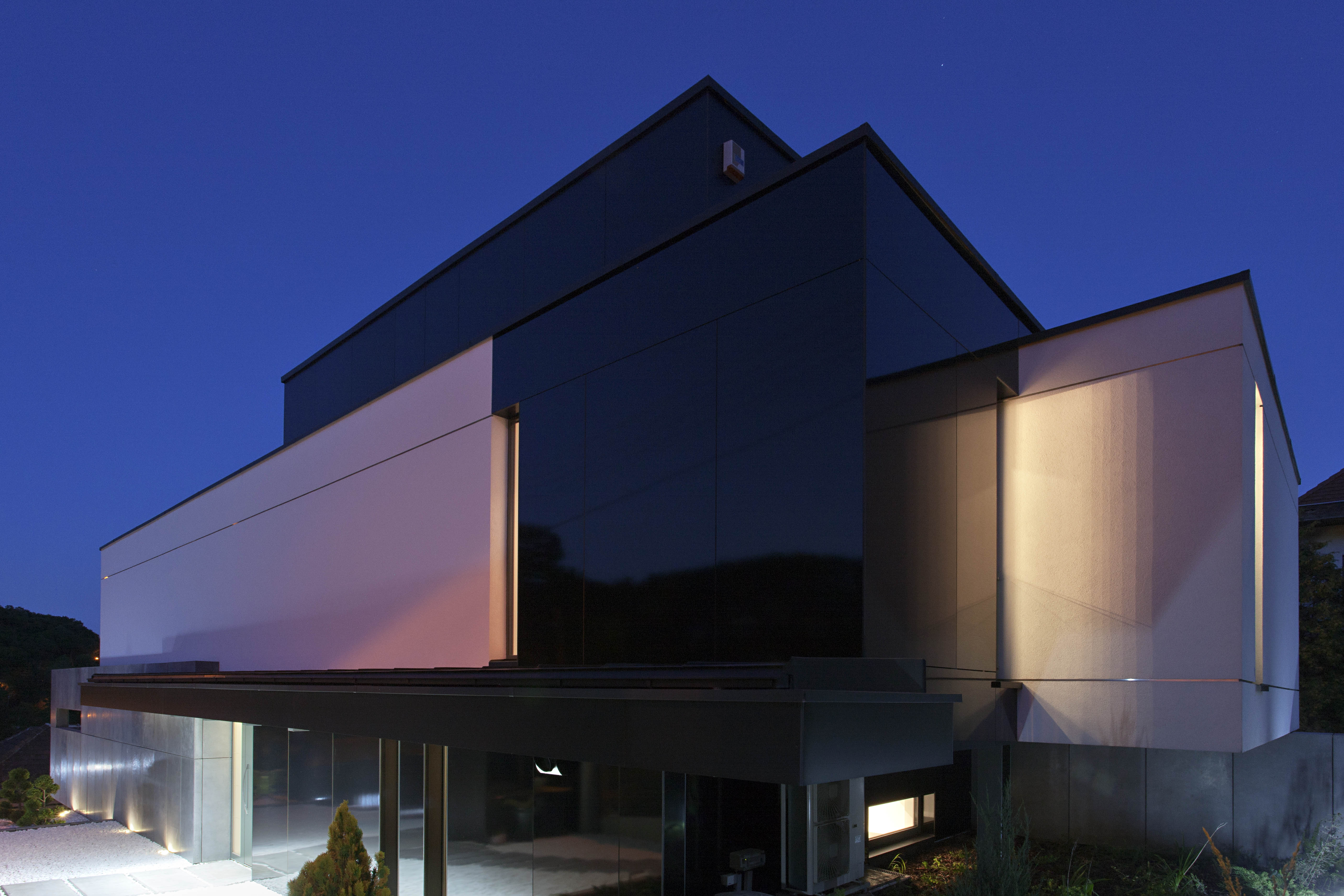 Floating Blocks by Tóth Project Architecture Office - Architizer