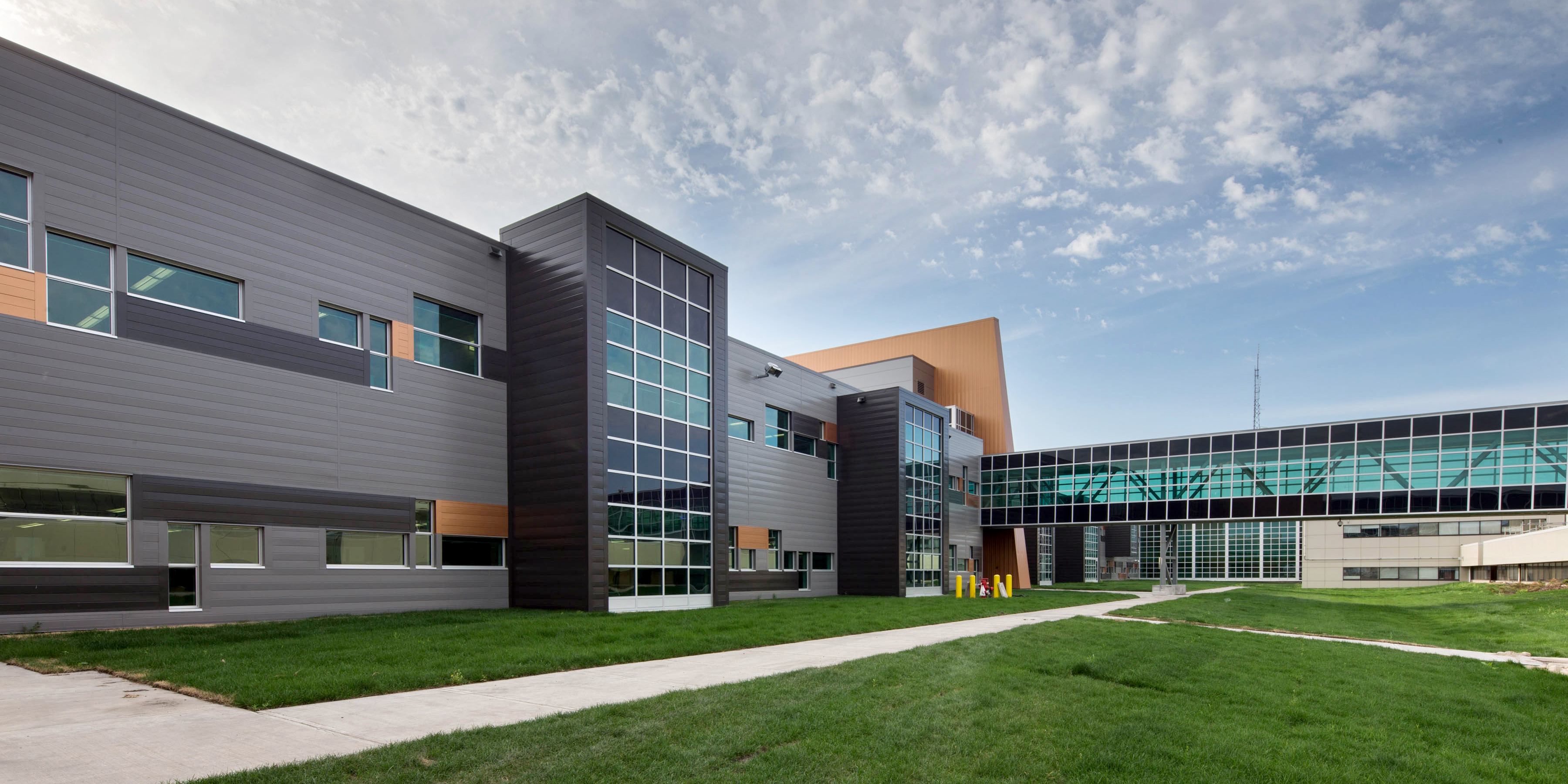 Shell Scotford Administration & Production Complex by SAHURI + Partners ...