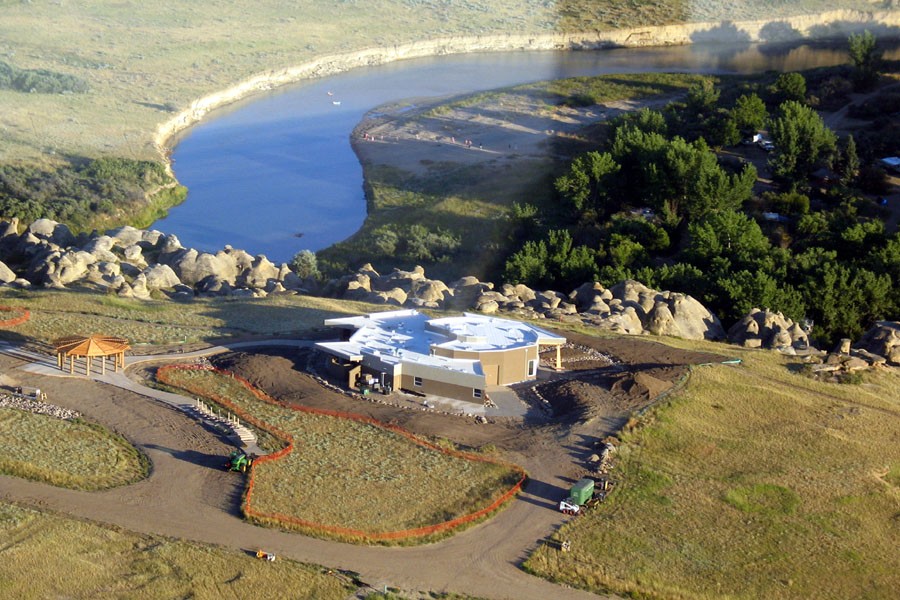 Writing-on-Stone Visitor Centre by SAHURI + Partners Architecture Inc ...