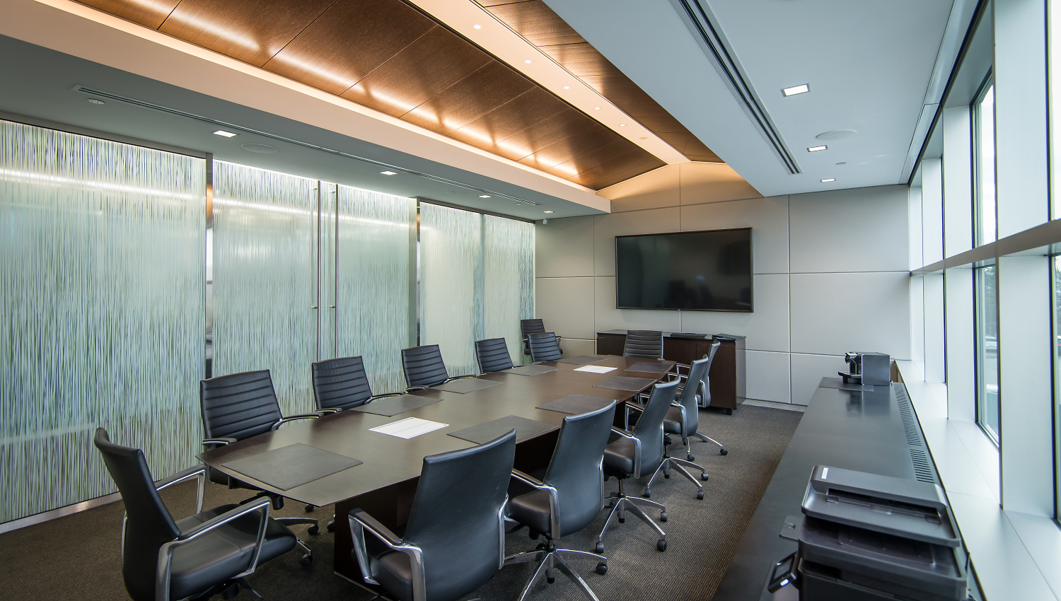Dassault Falcon Corporation North American Headquarters-Showroom by NK ...