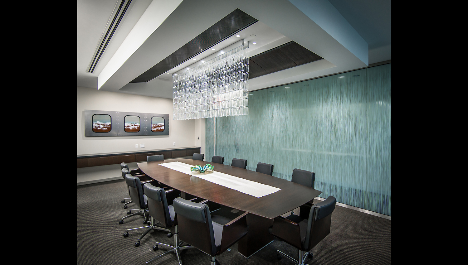 Dassault Falcon Corporation North American Headquarters-Showroom by NK ...