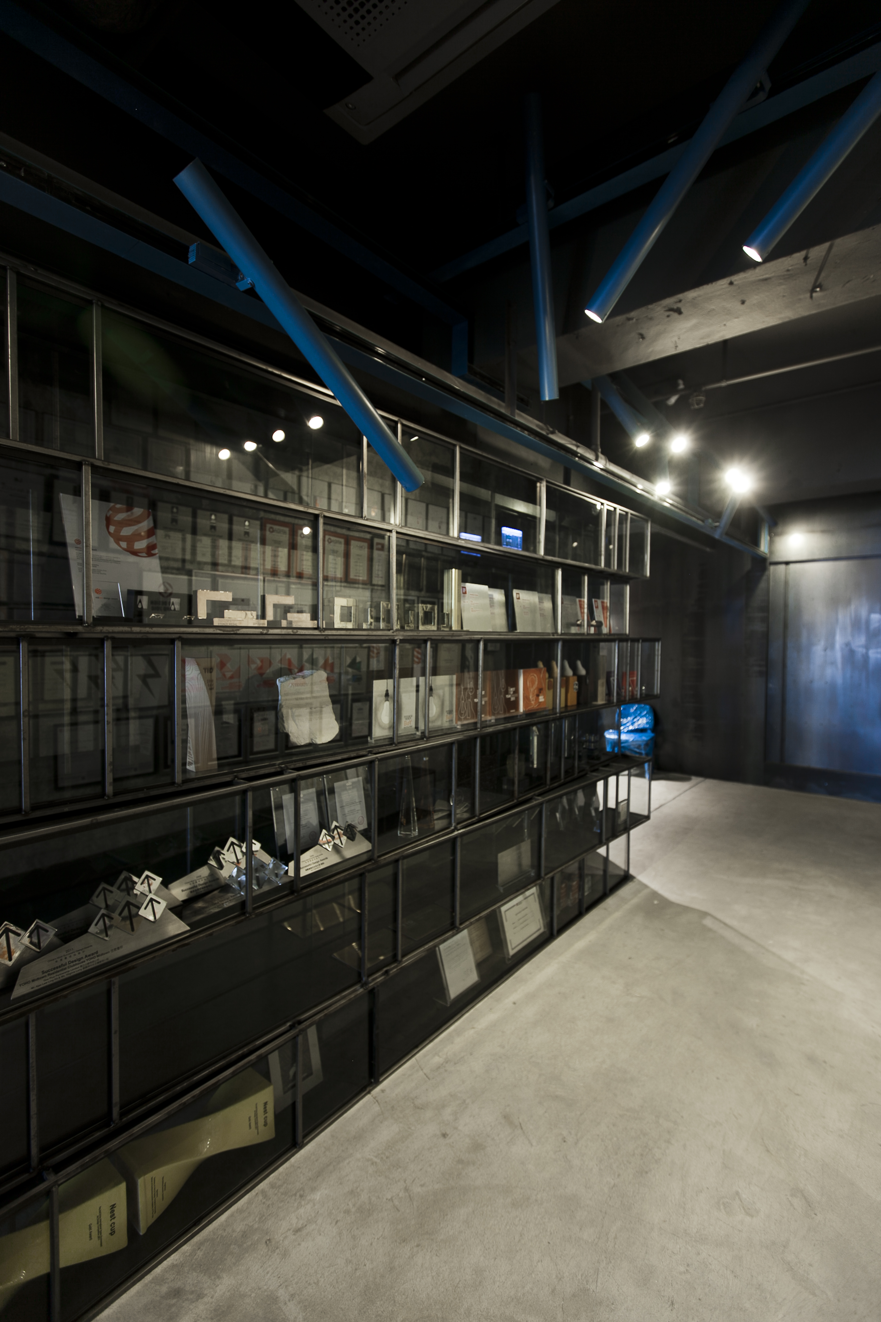 One Plus Partnership Limited Office by One Plus Partnership Ltd ...