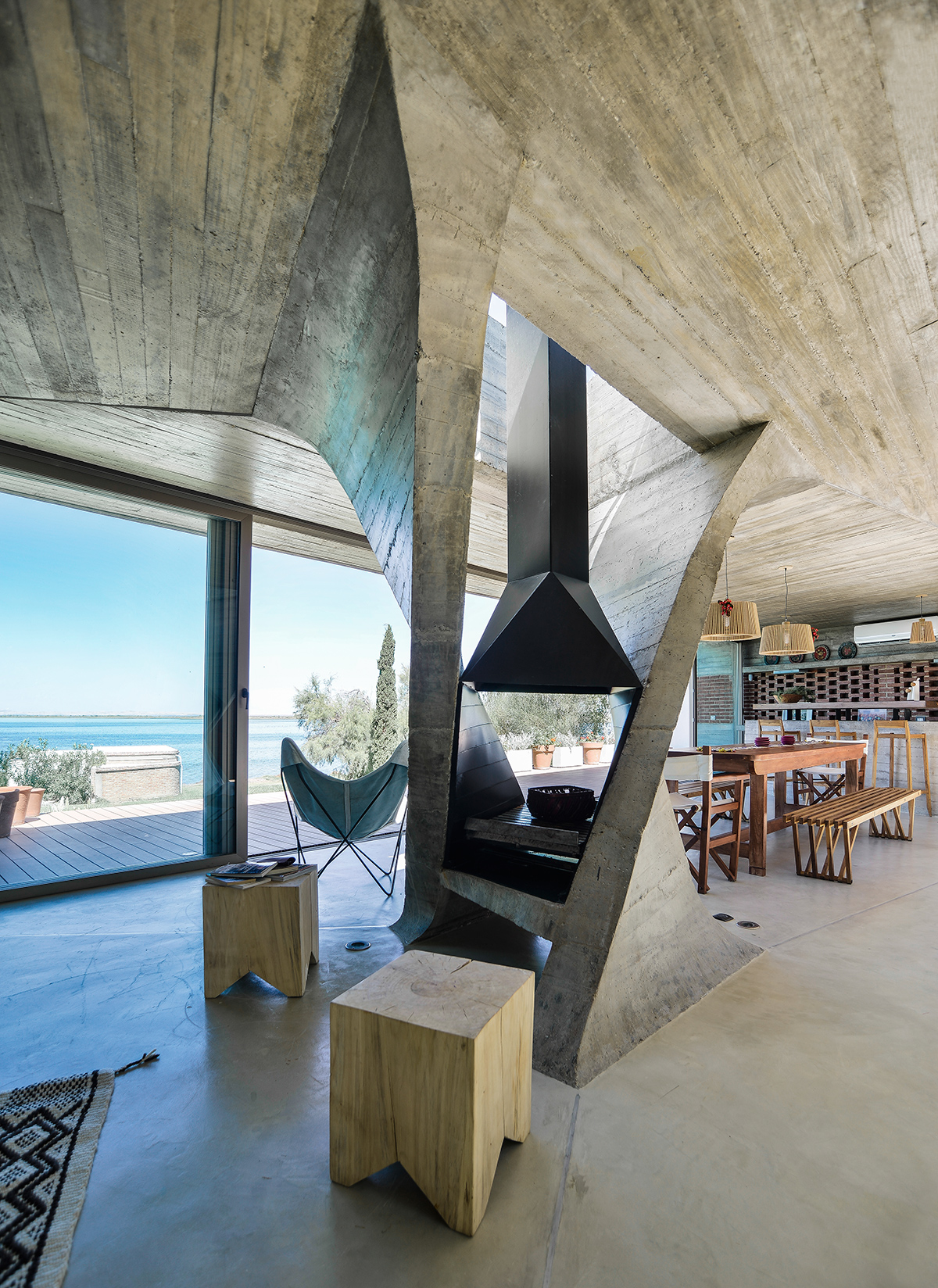 One Column House Completed - Architizer