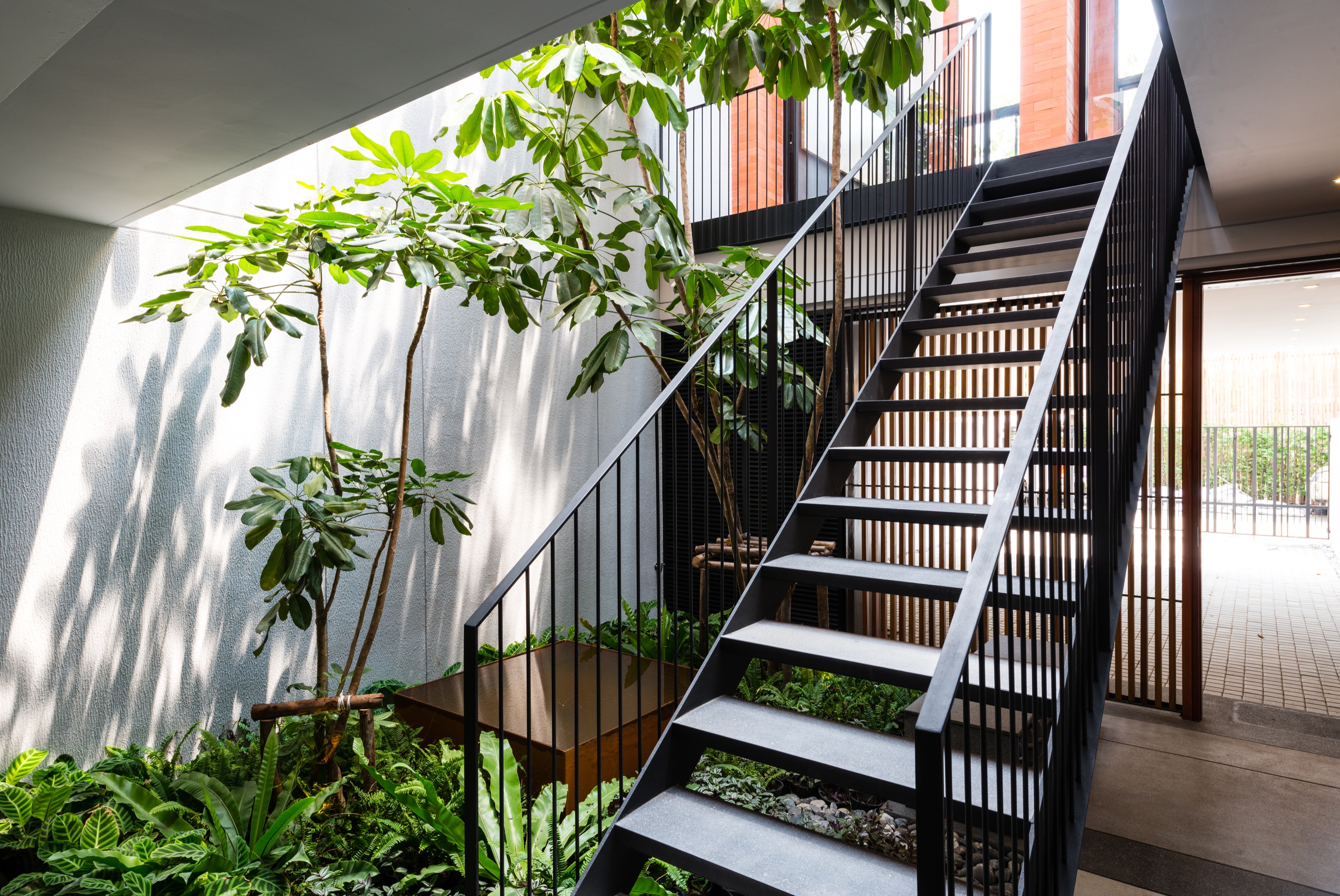 Townhouse with Private Courtyard - Architizer