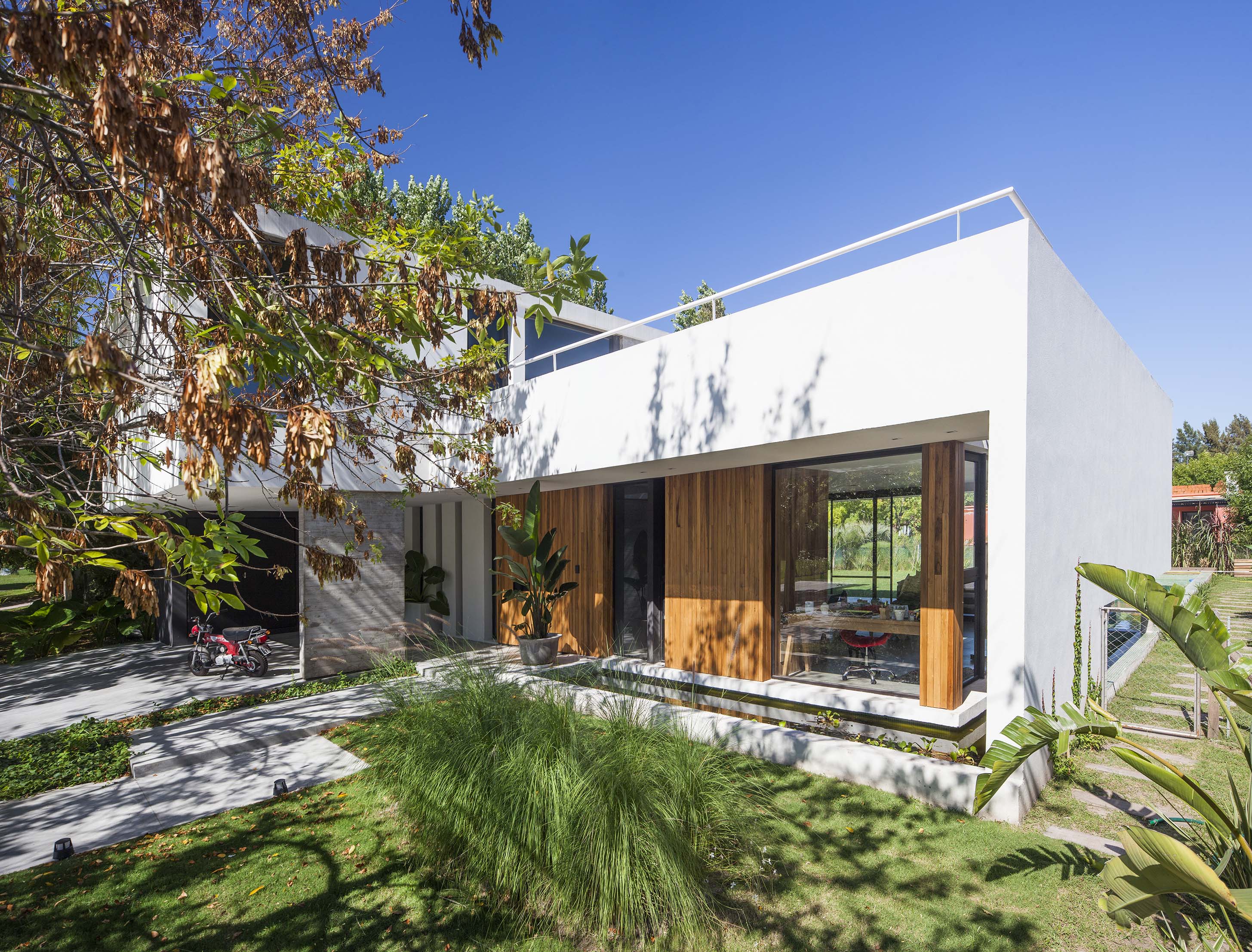 Casa Tana by Estudio PKa. Ignacio Pessagno & Lilian Kandus - Architizer