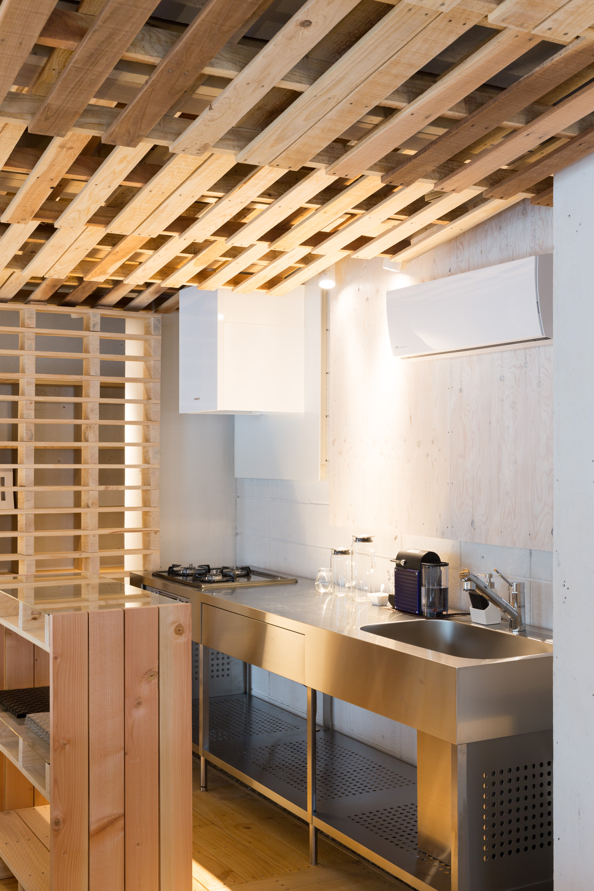 “Palette” with Flap Shutters by Hiroki Tominaga Atelier - Architizer