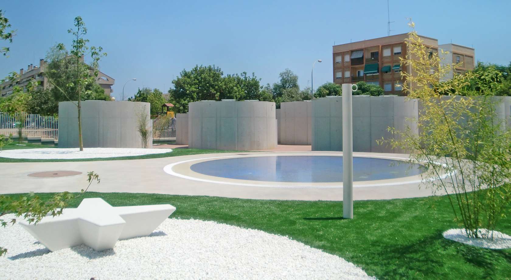 Dive into These 8 Glorious Outdoor Pools - Architizer Journal