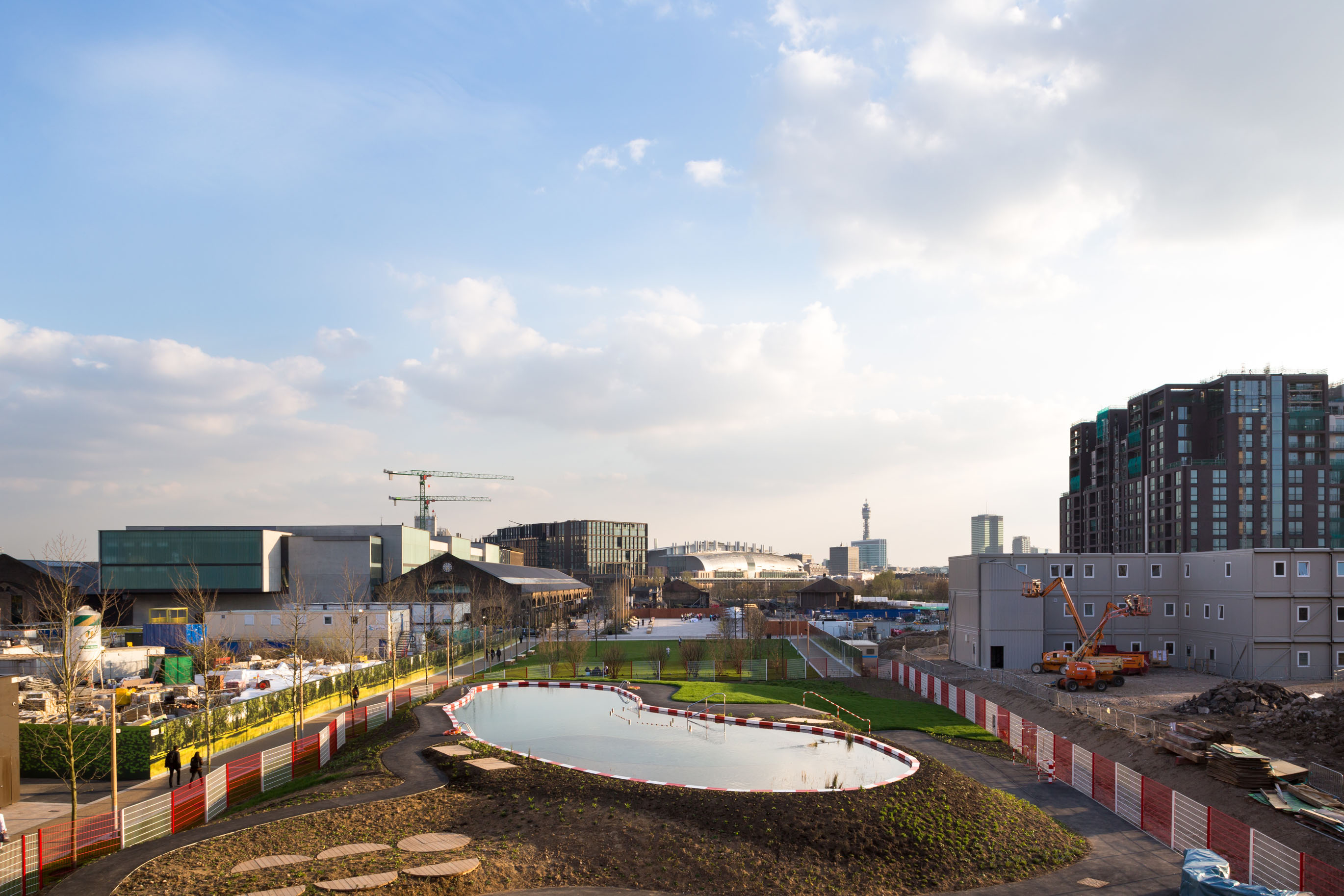 Dive into These 8 Glorious Outdoor Pools - Architizer Journal