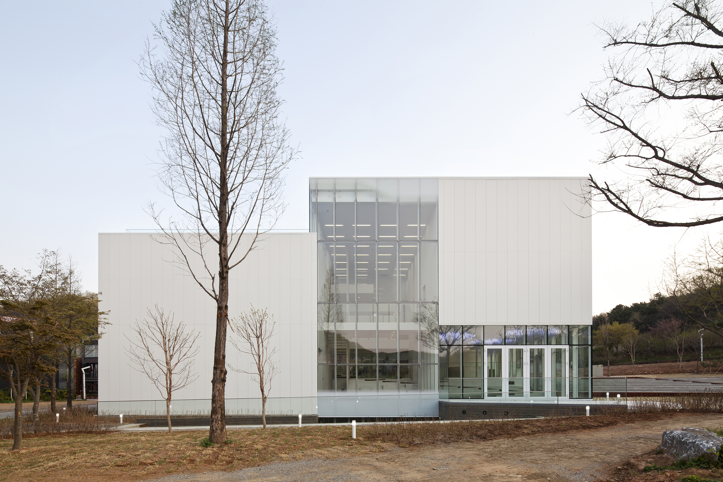 White Block Gallery by SsD - Architizer