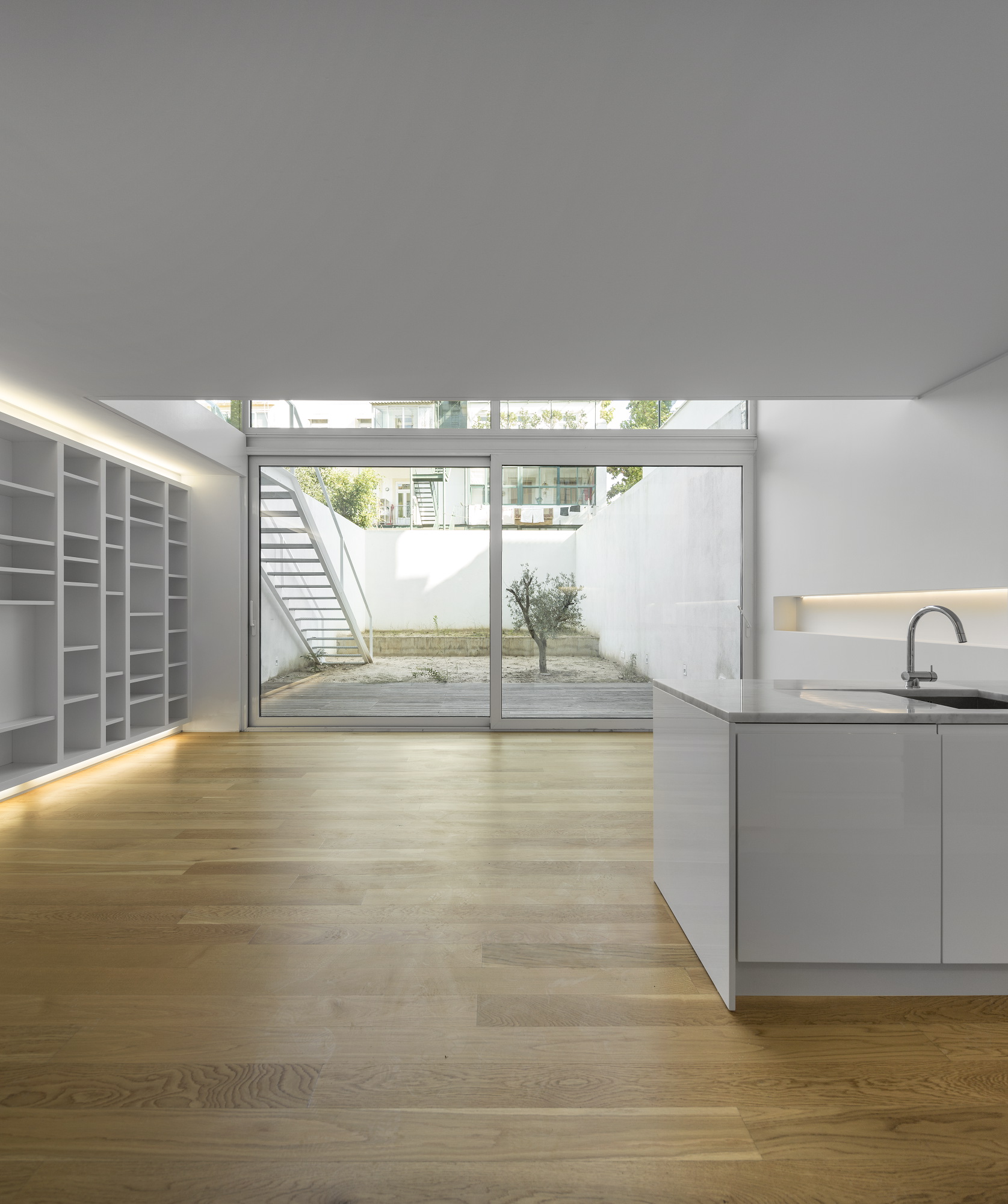 Lapa Building by João Tiago Aguiar, arquitectos - Architizer