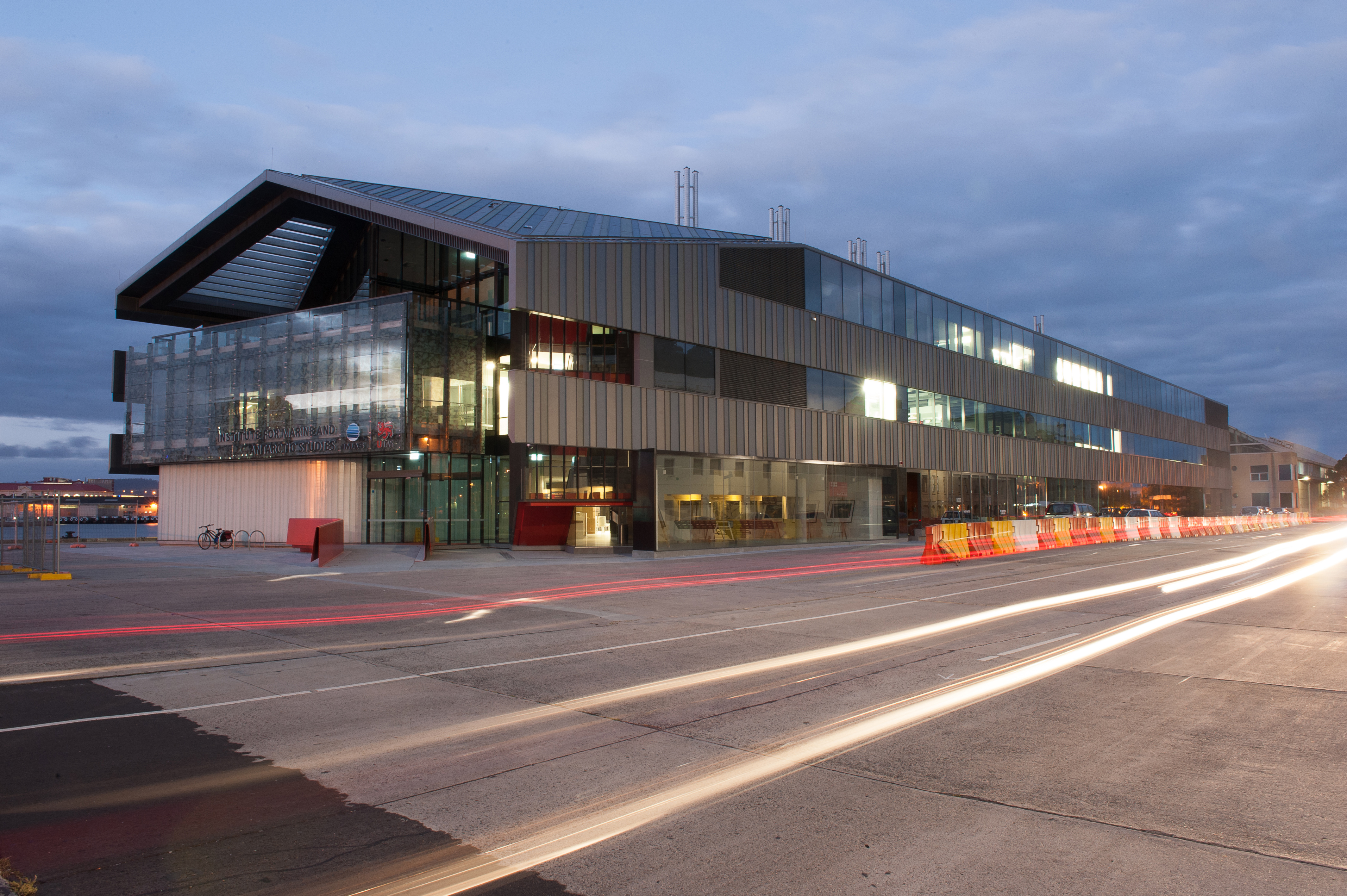 Jeffrey Smart Building, University of South Australia by John Wardle ...