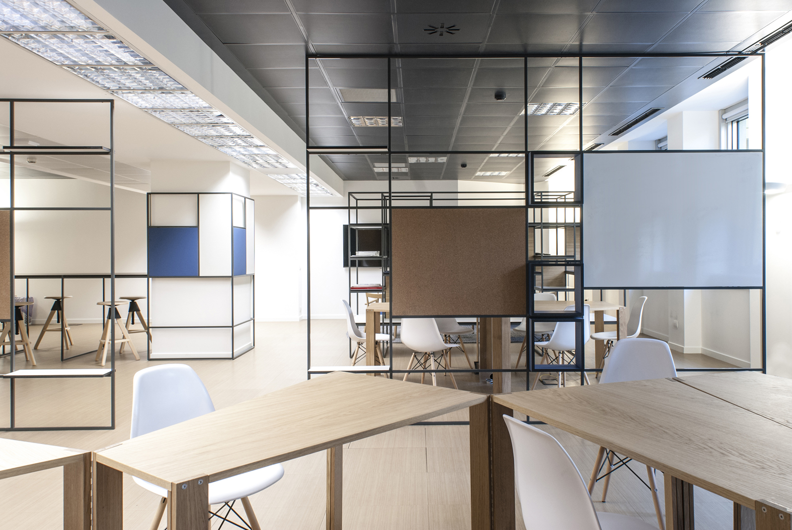 Digital Entity workspace by deamicisarchitetti - Architizer