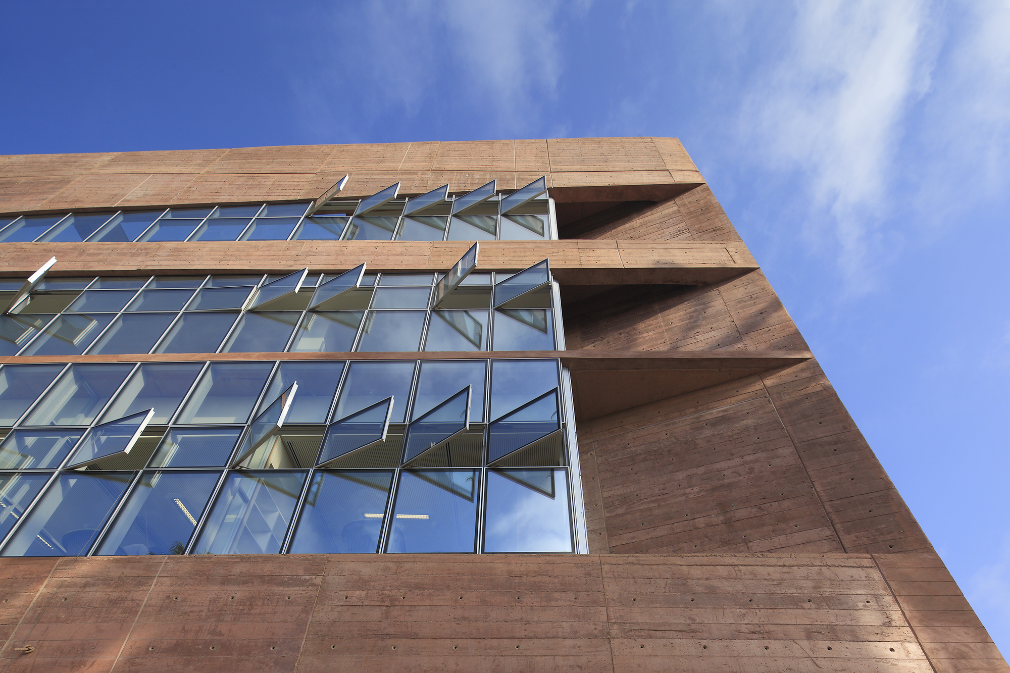 Science, Engineering and Architecture Library by LLOSA CORTEGANA ...