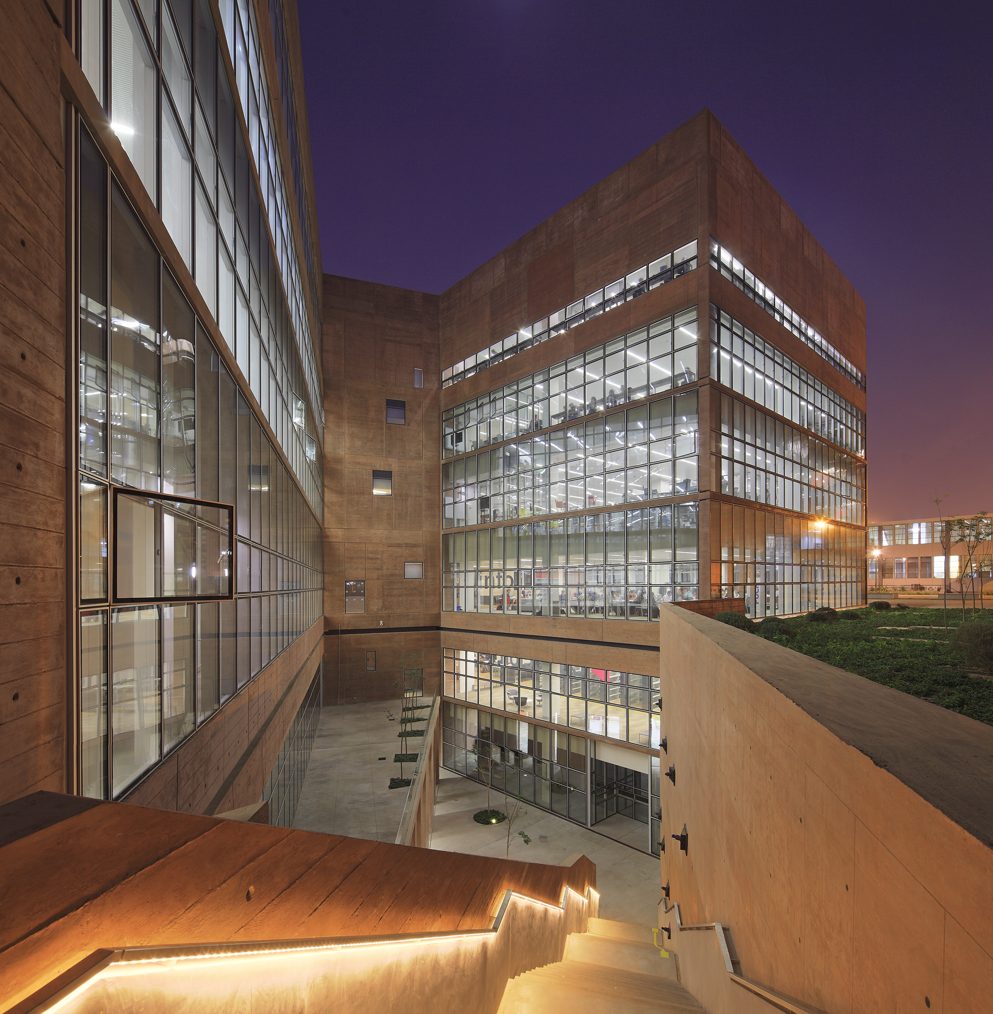 Science, Engineering and Architecture Library by LLOSA CORTEGANA ...