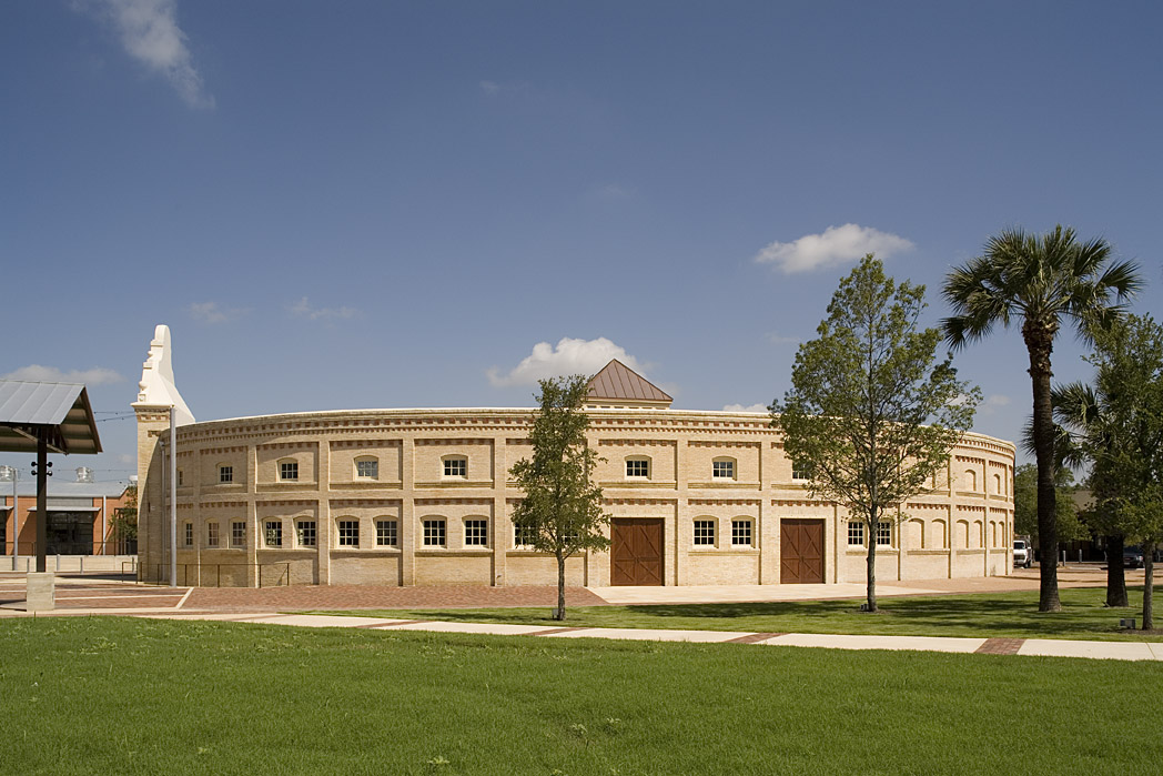 Pearl Stable by Ford, Powell & Carson, Architects & Planners, Inc ...