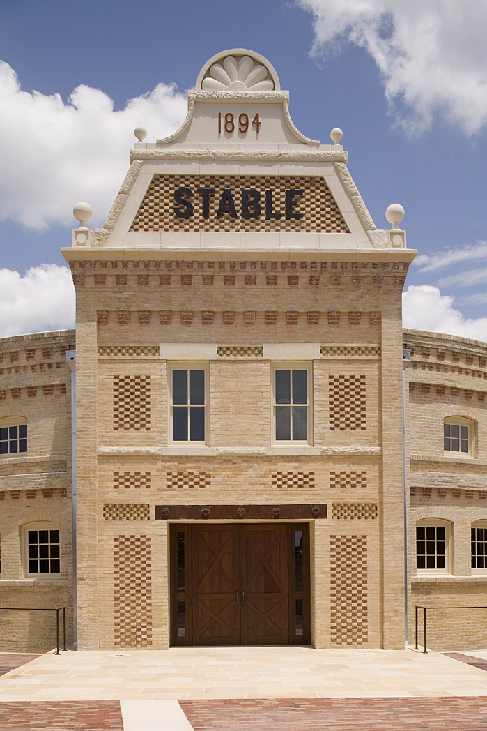 Pearl Stable by Ford, Powell & Carson, Architects & Planners, Inc ...