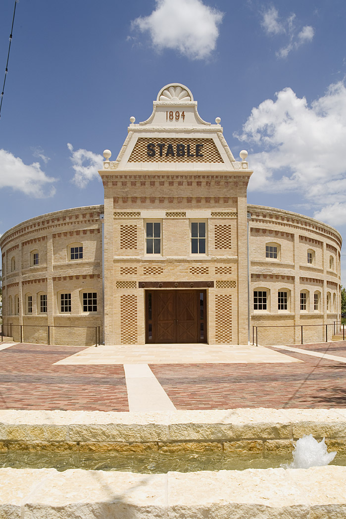 Pearl Stable by Ford, Powell & Carson, Architects & Planners, Inc ...