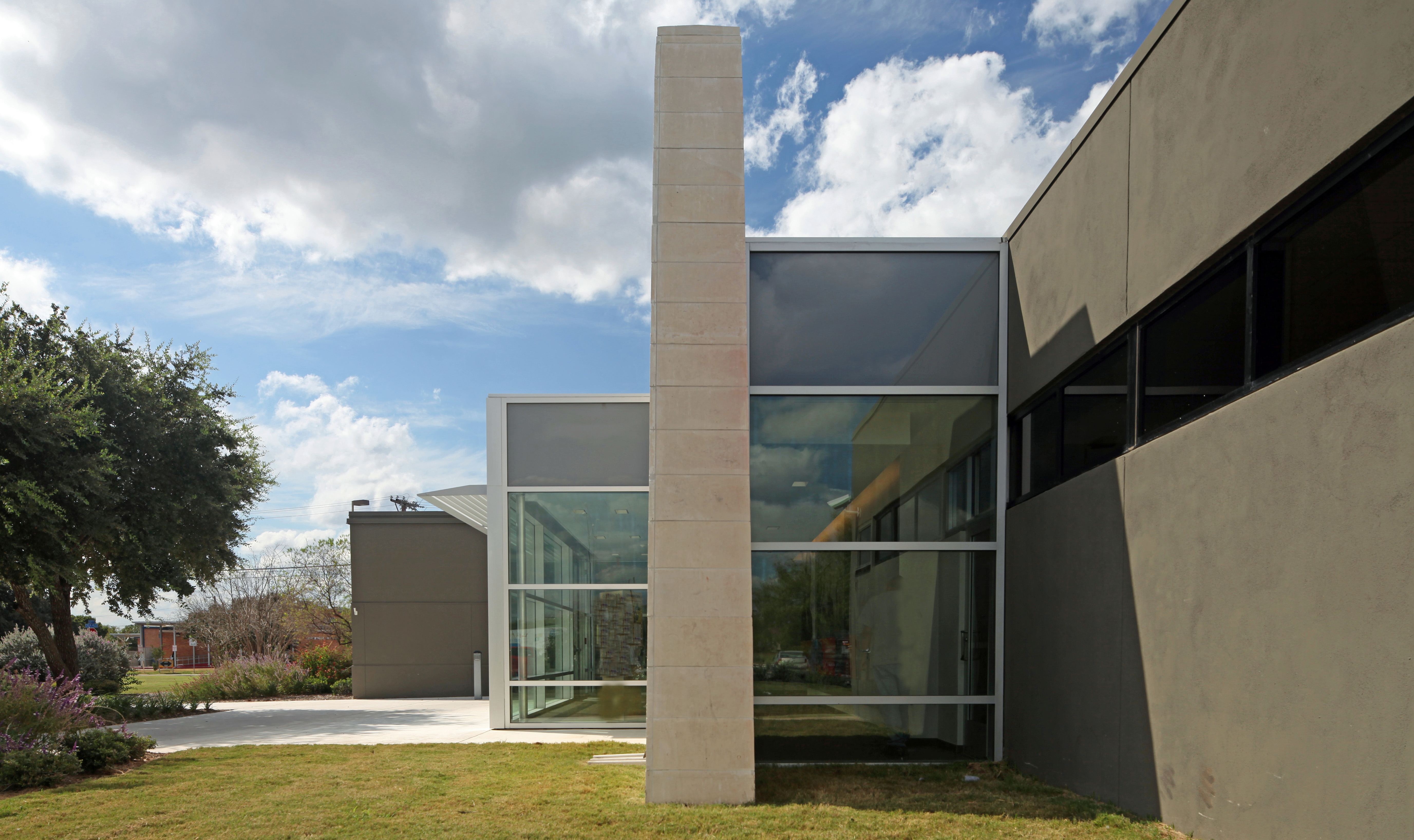 Raoul A. Cortez Library Addition by Alvidrez Architecture Inc. - Architizer