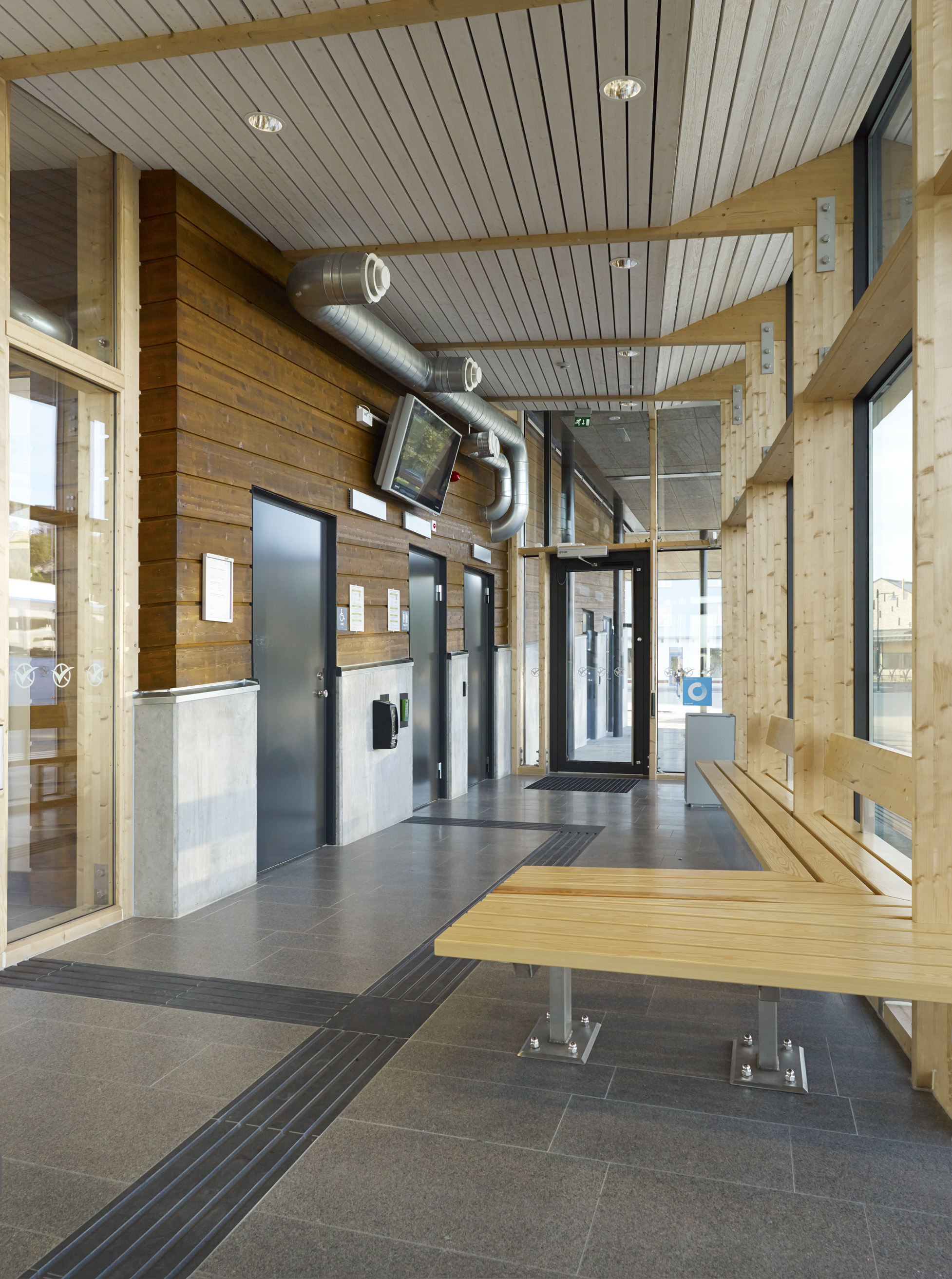 Resecentrum Amhult by Kanozi Arkitekter - Architizer